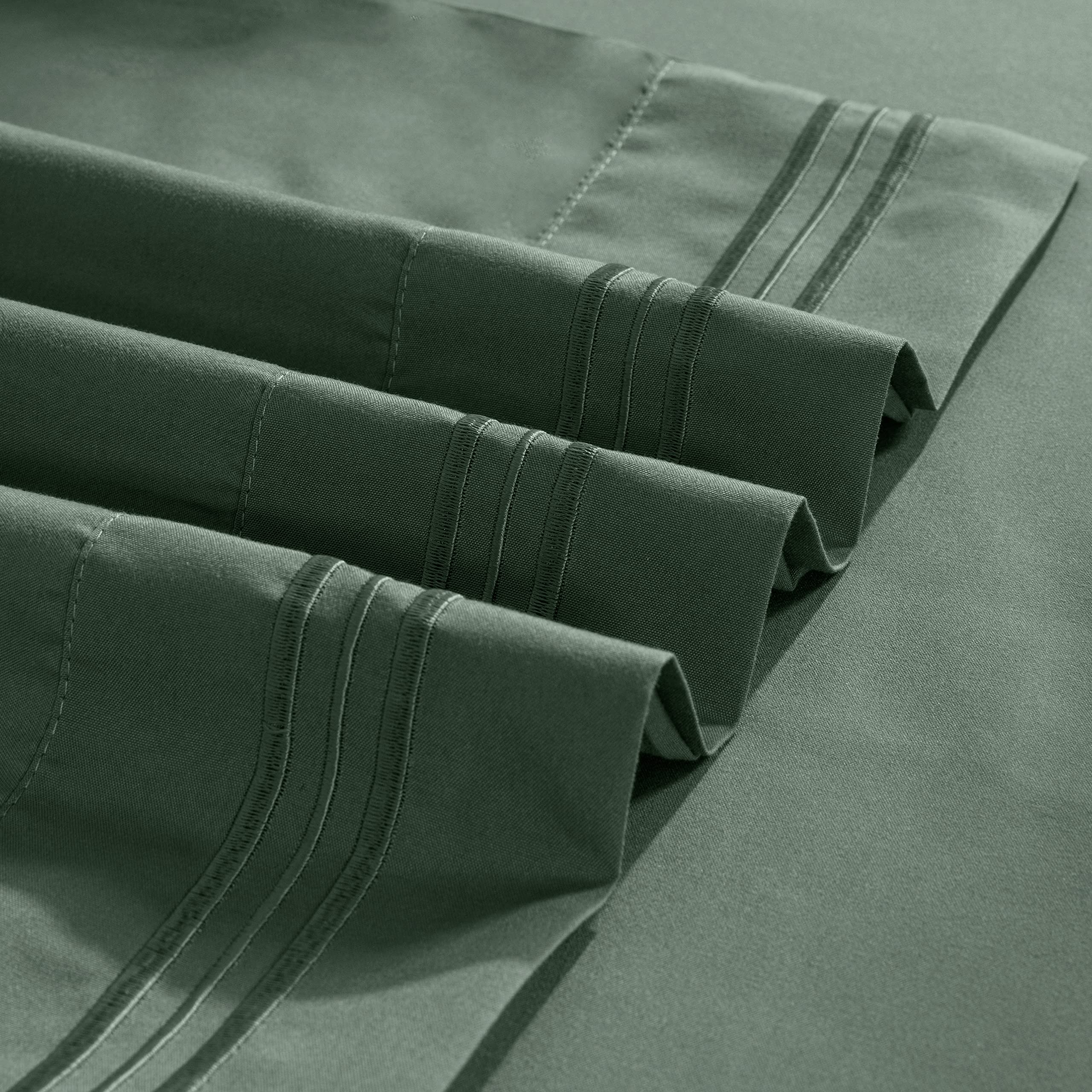 Aormenzy Microfiber Pillow Cases - Standard Size Set of 4-1800 Thread Count Ultra Soft Green Pillowcases - Wrinkle Resistant Pillow Covers with Envelope Closure - 20" x 26"