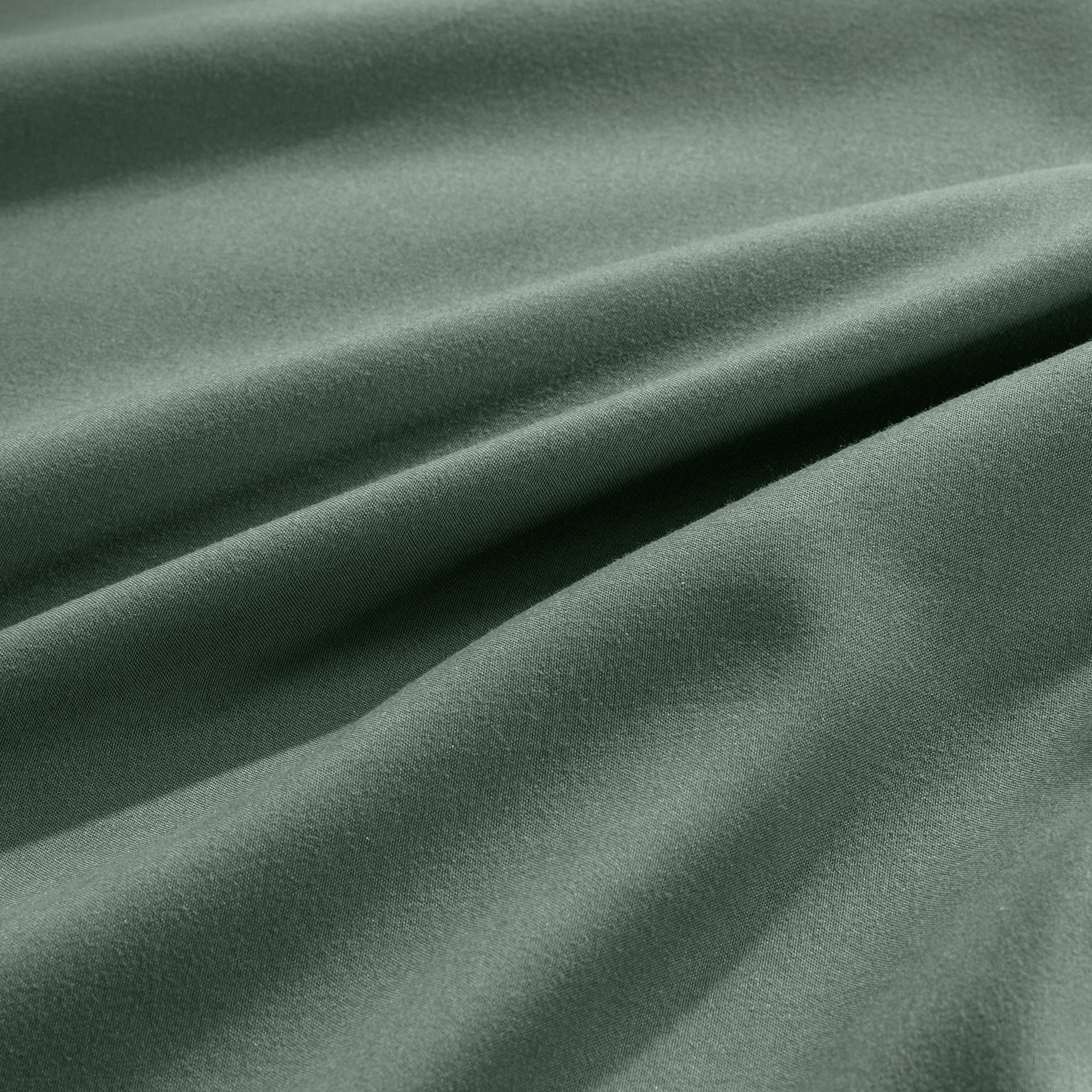 Aormenzy Microfiber Pillow Cases - Standard Size Set of 4-1800 Thread Count Ultra Soft Green Pillowcases - Wrinkle Resistant Pillow Covers with Envelope Closure - 20" x 26"