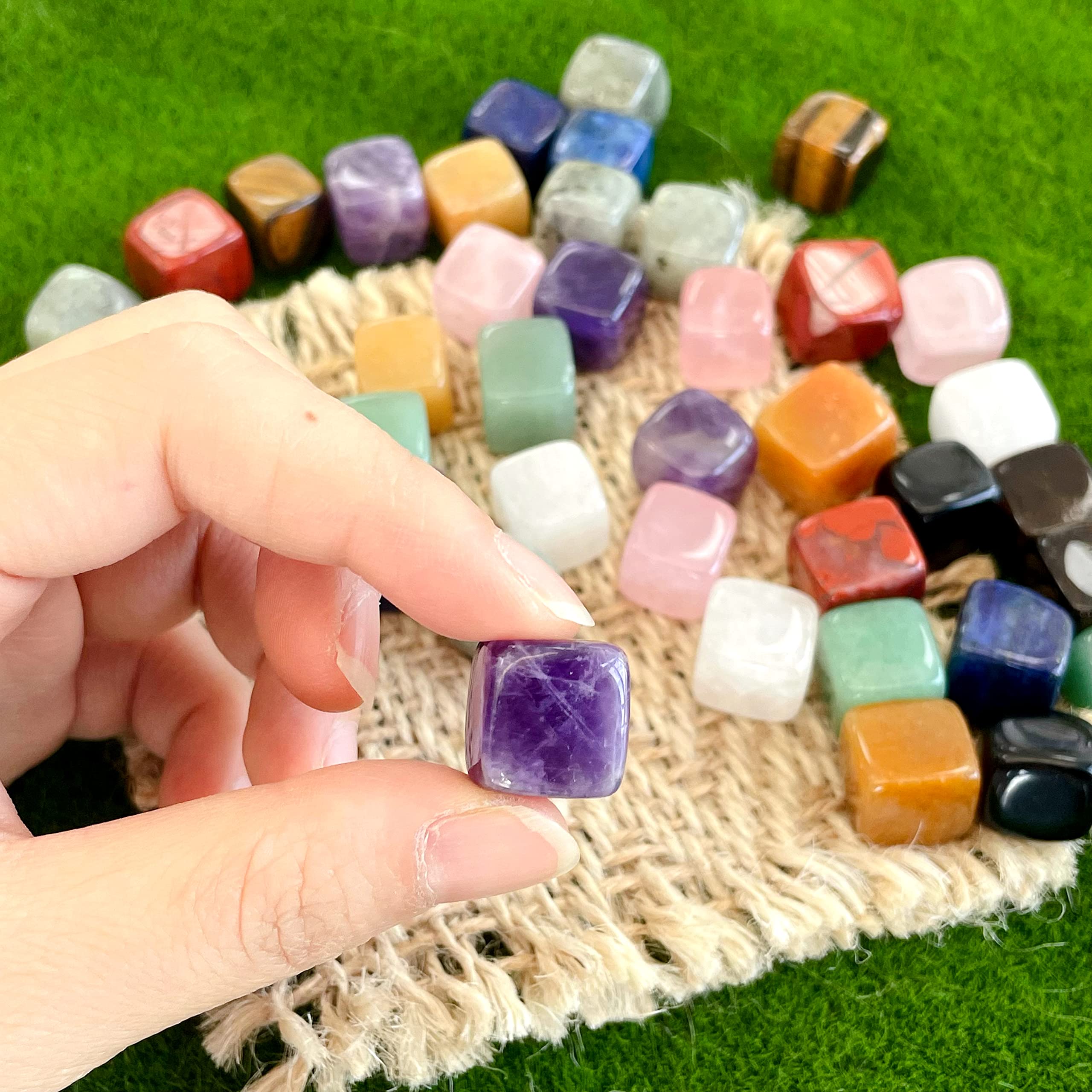 DUQGUHO 30 Pcs Healing Crystal Chakra Stones Set Polished Tumbled Stones Crystals Bulk Amethyst Rose Quartz Obsidian Lapis Lazuli Clear Quartz Green Aventurine Tiger Eye Red Jasper Stones Wholesale