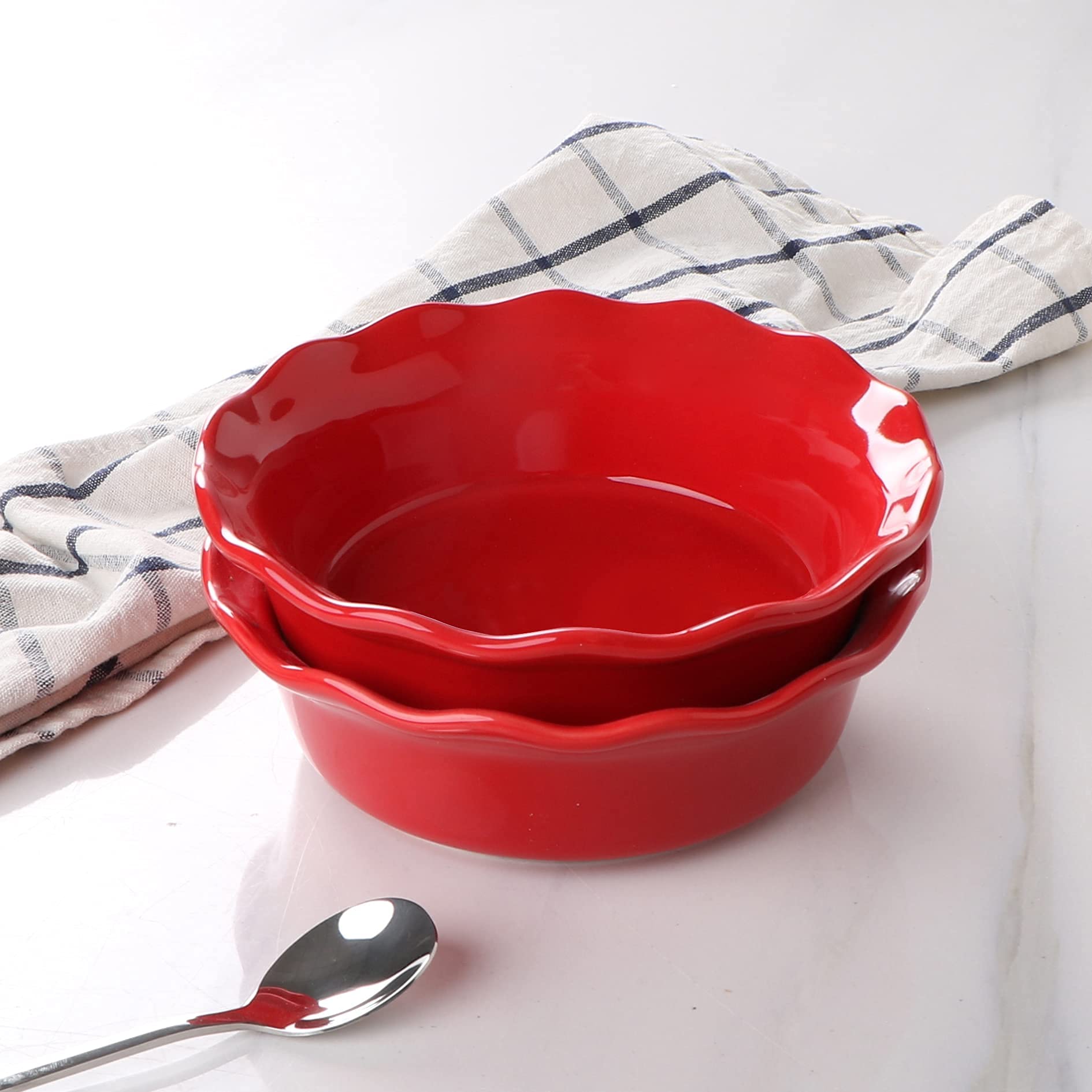 ONEMORE Pie Pans, 6.8 inch Small Chicken Pot Pie Plates 16 oz Deep Dish Pie Pan Ceramic Baking Plates for Dessert Oven Safe Round Baking Dish Pans Set of 4 - Red