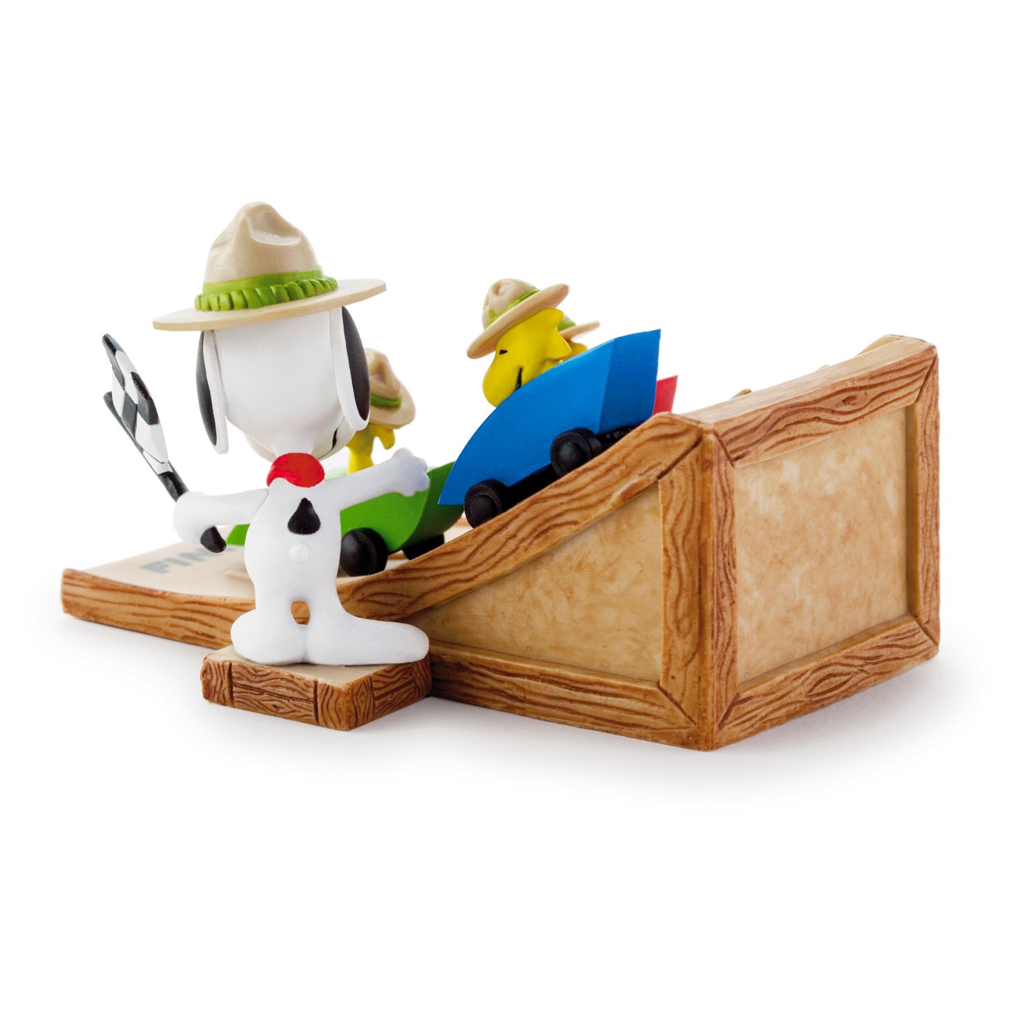 Hallmark Keepsake Ornament Peanuts The Race is On! Snoopy's Beagle Scouts Pinewood Derby with Woodstock