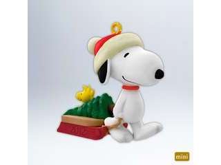 QXM9001 Winter Fun with Snoopy 15th 2012 Hallmark Keepsake Miniature Ornament
