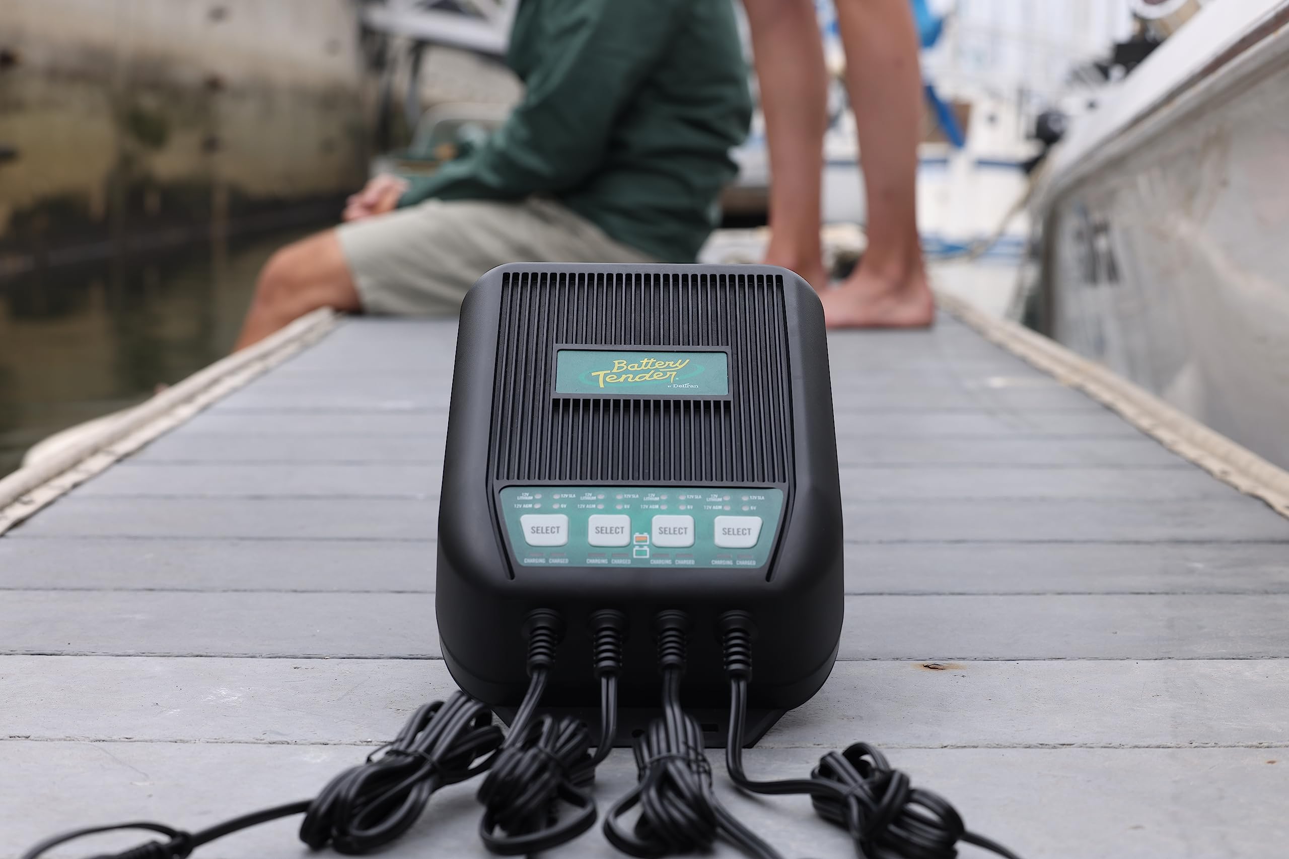 Battery Tender WaveCharge 12 AMP - 4 Bank Multibank Charger - 3 AMPs Per Bank - Selectable 12V / 6V - Smart and Switchable Multi Battery Charger and Maintainer - 022-1004-DL-WH