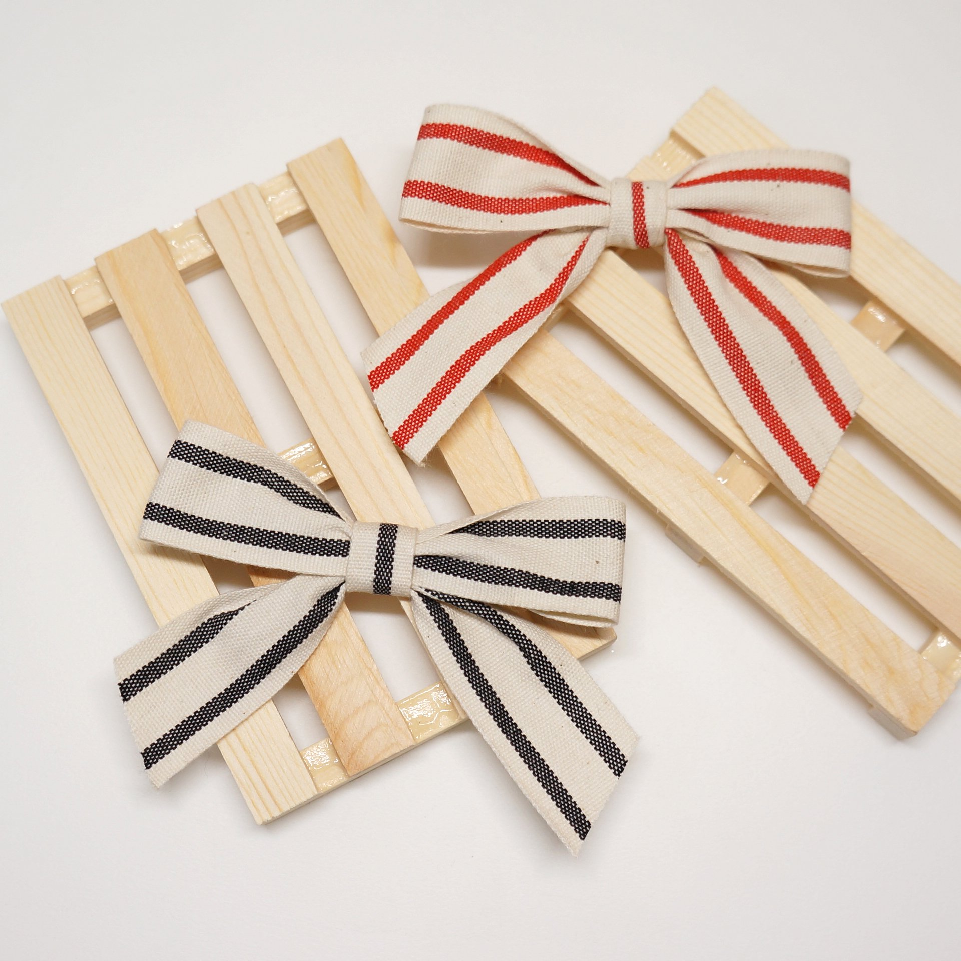 CT CRAFT LLC Ivory Cotton Black Stripes Ribbon 1" x 10 Yards for Home Décor Gift Present Wrapping DIY Crafts Birthday Wedding Bouquet Christmas