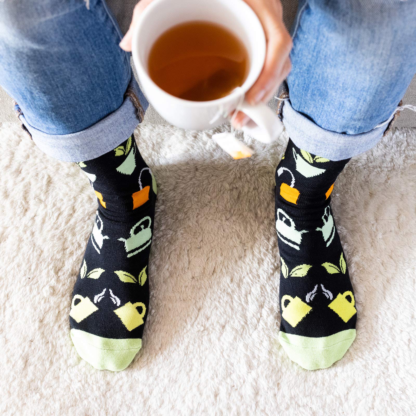 Lavley If You Can Read This, Bring Me Funny Socks - Novelty Gifts for Men, Women and Teens (US, Alpha, One Size, Regular, Regular, Tea (Black))