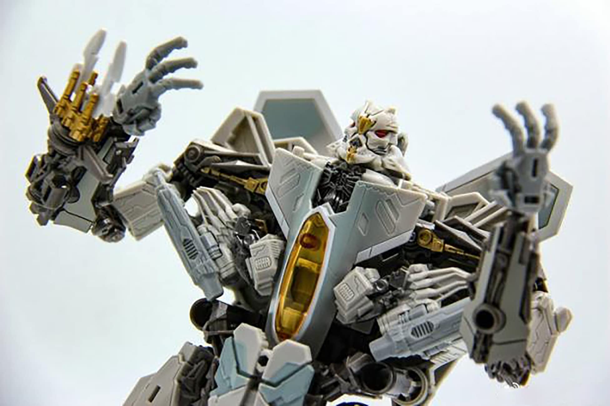 Transformer Toys Studio Series Starscream KO Action Figure 5.5-inch