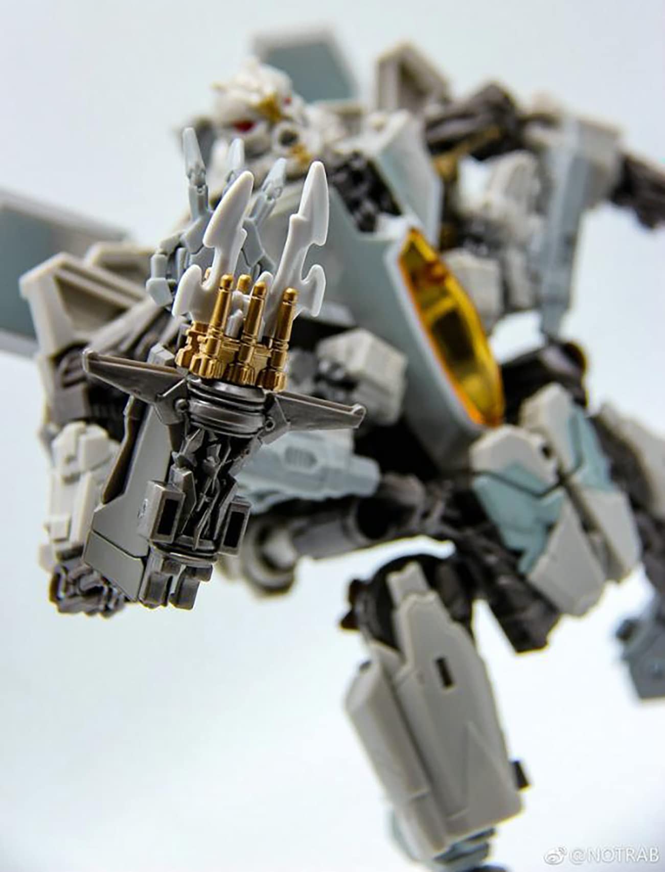 Transformer Toys Studio Series Starscream KO Action Figure 5.5-inch