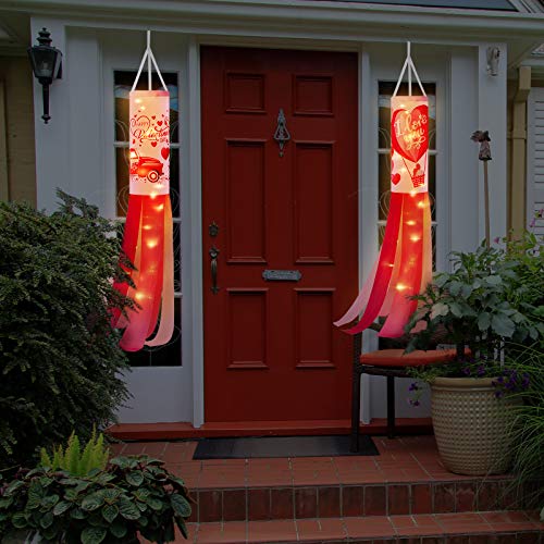 2 Pieces Happy Valentine's Day Windsock Polyester Garden Windsock Heart Pattern Windsock Flag Outdoor Hanging Decorative Windsocks for Valentine's Day Front Yard Patio Lawn Garden (Romantic Style)