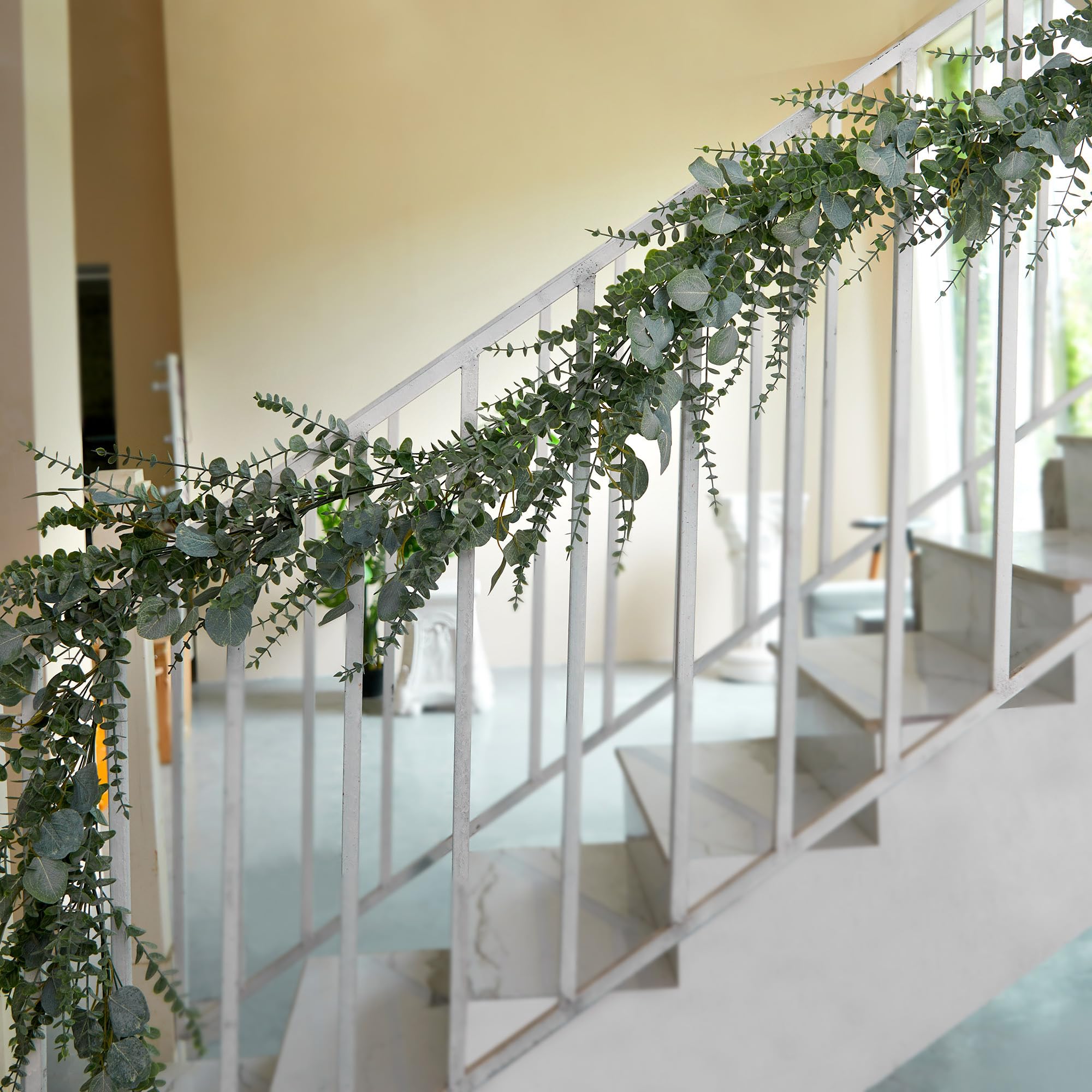 Clycaloor 9 FT Eucalyptus Greenery Garlands for Table, Artificial Long Greenery Garlands, Spring Green Eucalyptus Garland for Wedding, Mantle, Party, Home Decor