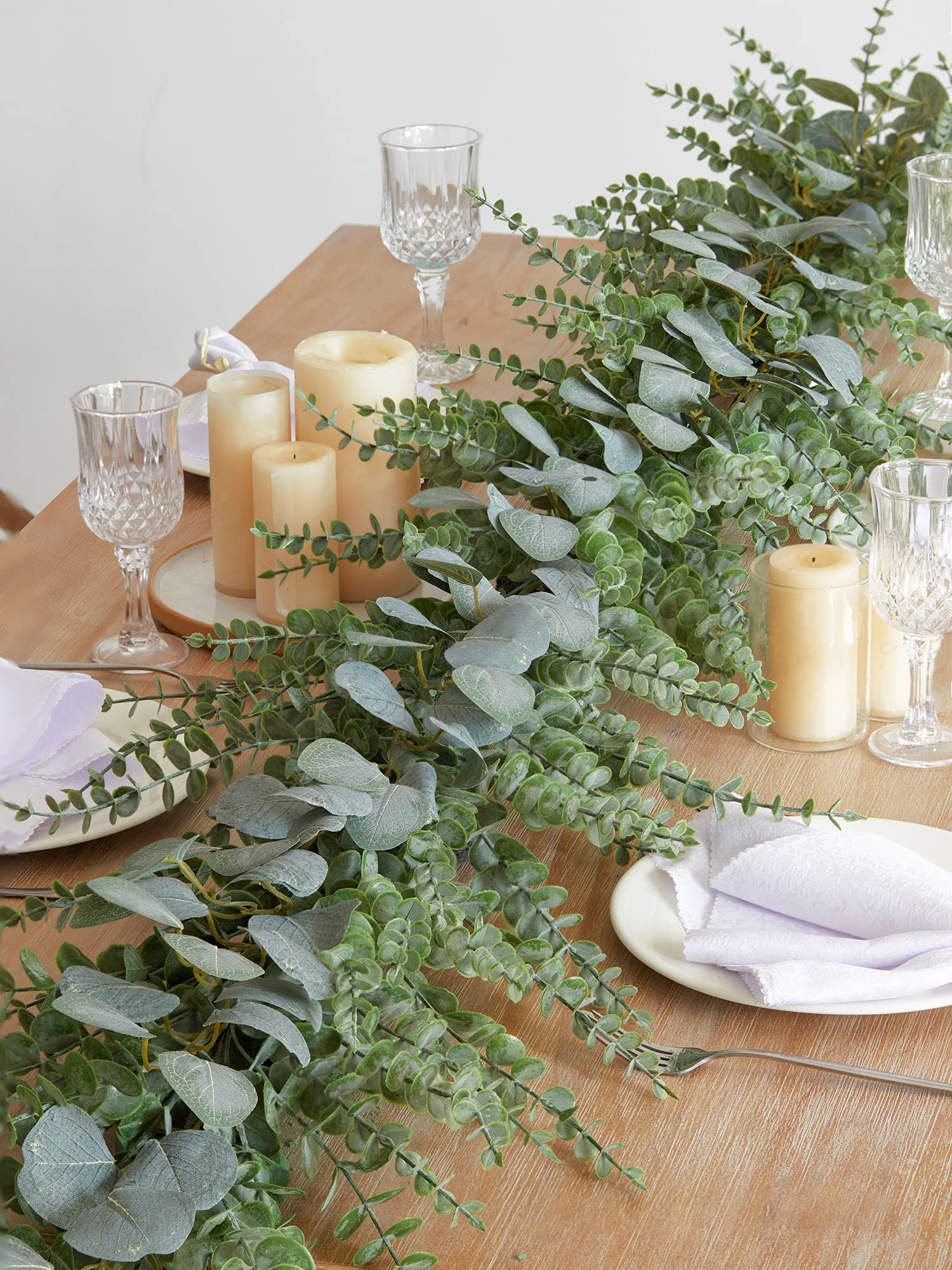 Clycaloor 9 FT Eucalyptus Greenery Garlands for Table, Artificial Long Greenery Garlands, Spring Green Eucalyptus Garland for Wedding, Mantle, Party, Home Decor