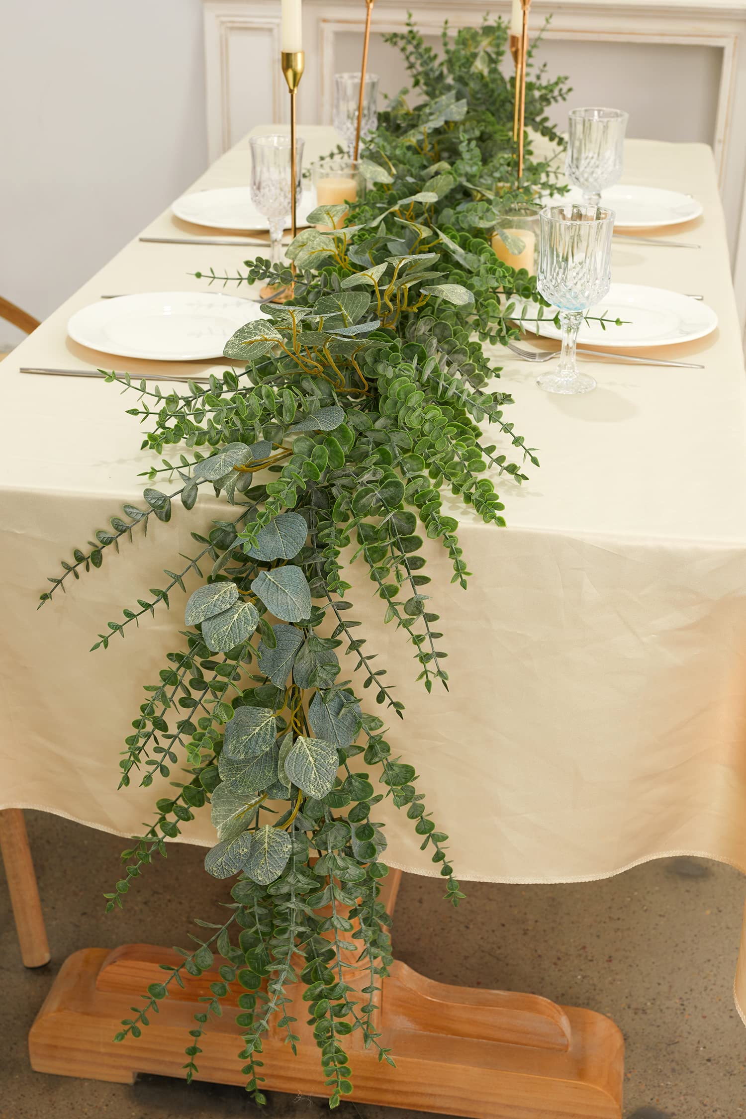 Clycaloor 9 FT Eucalyptus Greenery Garlands for Table, Artificial Long Greenery Garlands, Spring Green Eucalyptus Garland for Wedding, Mantle, Party, Home Decor
