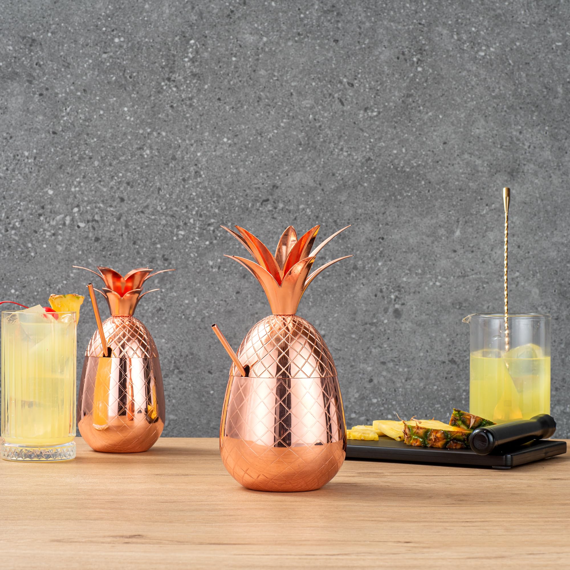 Restaurantware 24-OZ Pineapple Drink Tumbler: Perfect for Bars Restaurants and Catered Events - Copper Drink Cup with Silver Stainless Steel Interior Lining and Straw Slot - 1-CT