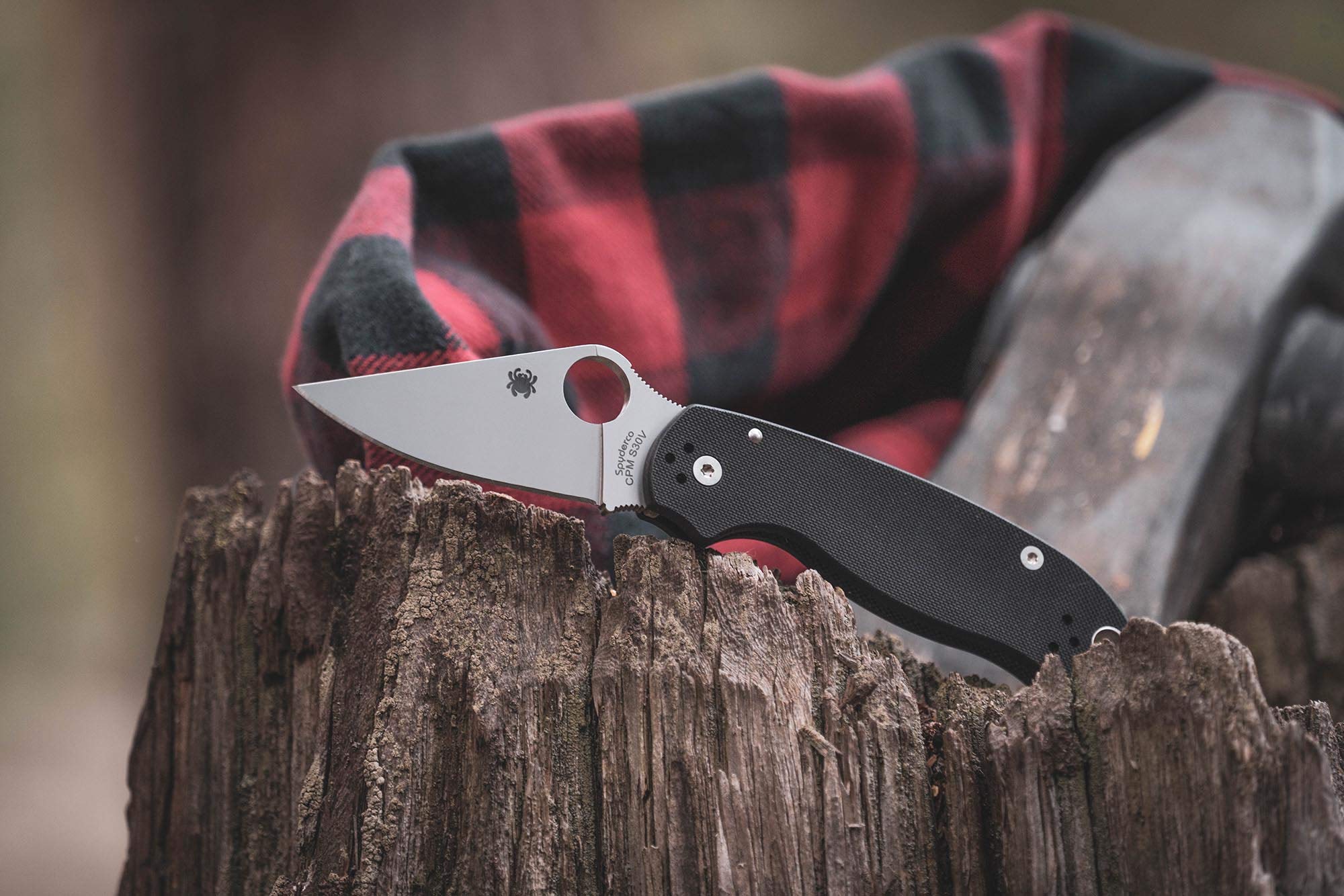 Spyderco Para 3 Camo Signature Folding Utility Pocket Knife with 2.95" Black CPM S45VN Blade and G-10 Handle - Everyday Carry - PlainEdge - C223GPCMOBK