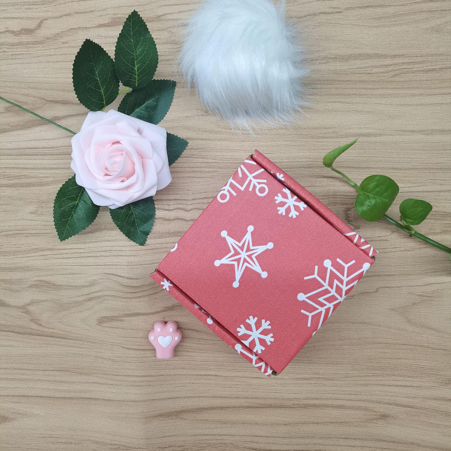 Green Recyclable Cardboard Small Gift Mailer Boxes for Shipping Packaging Craft Gifts Giving Products (Red and White, 4 x 4 x 2 Inch)