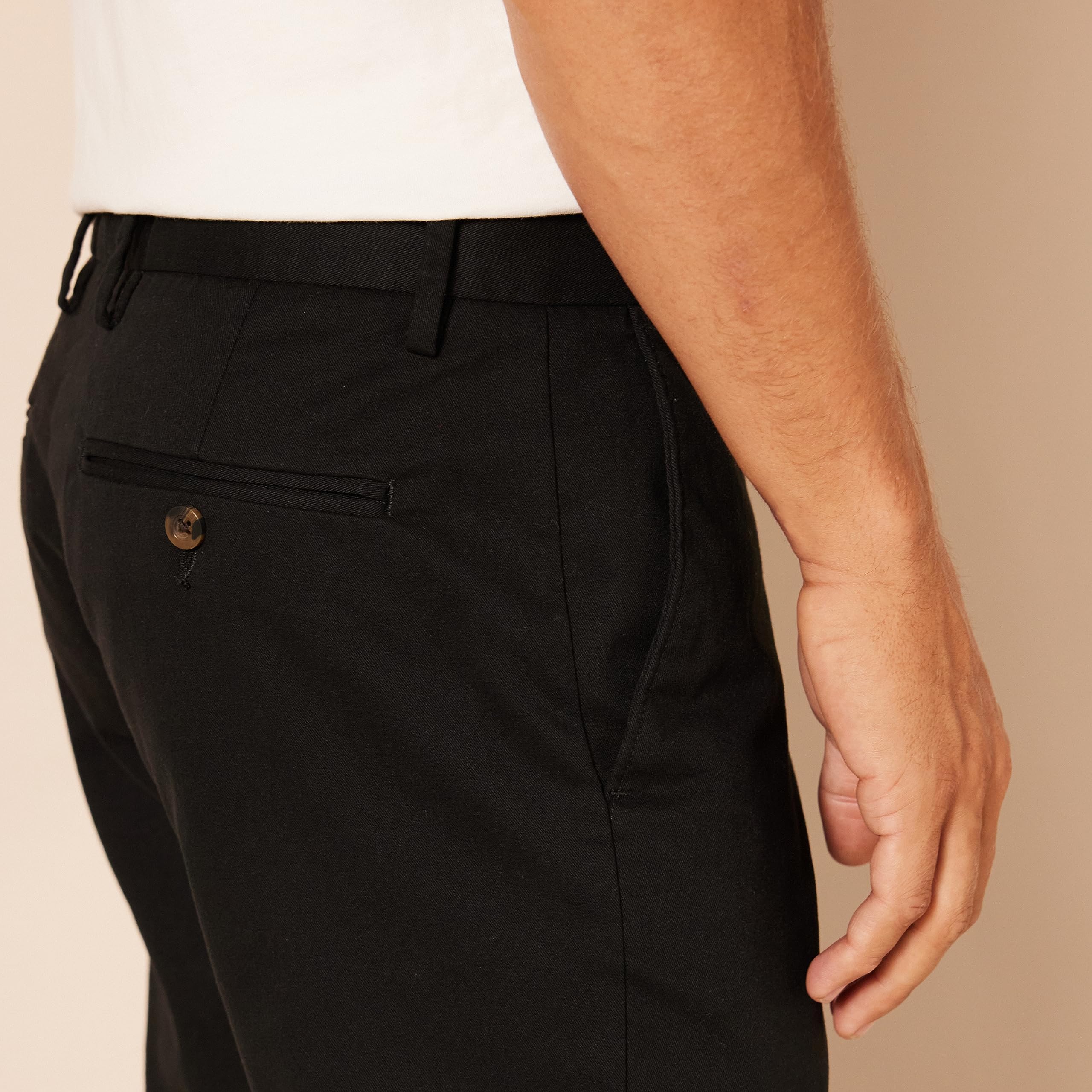 Amazon Essentials Men's Slim-Fit Wrinkle-Resistant Flat-Front Chino Pant, Black, 28W x 30L