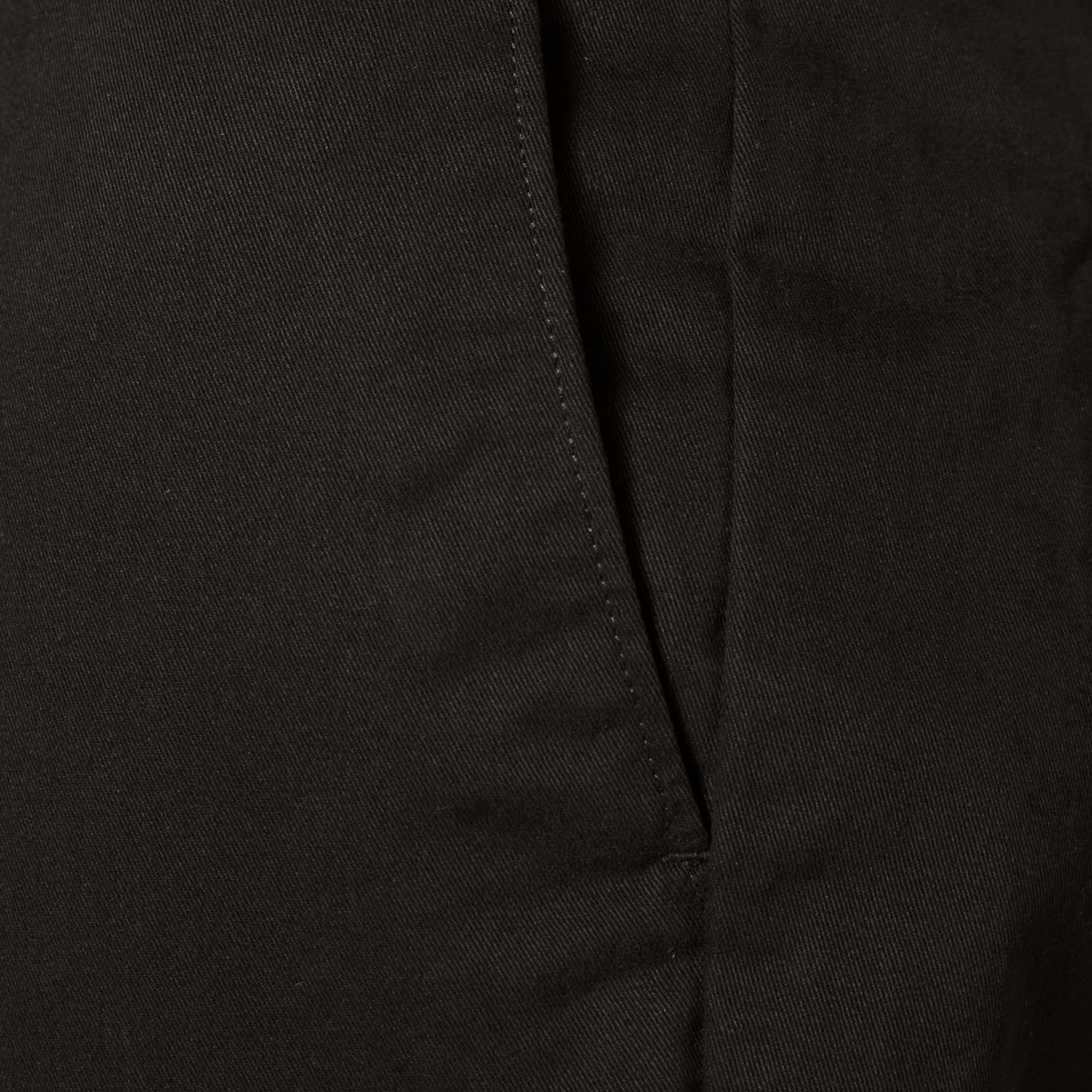 Amazon Essentials Men's Slim-Fit Wrinkle-Resistant Flat-Front Chino Pant, Black, 28W x 30L
