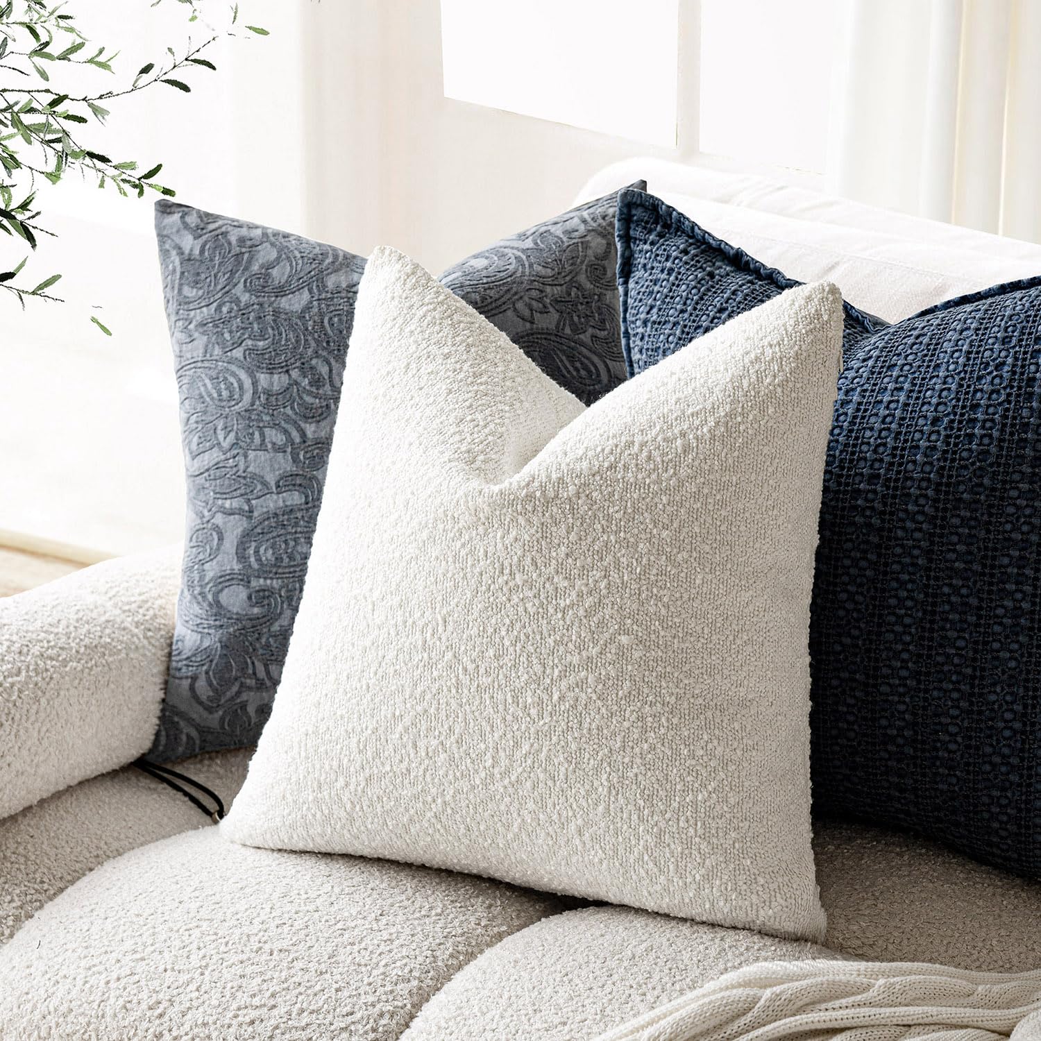 Foindtower Textured Boucle Throw Pillow Covers Accent Solid Pillow Cases Cozy Soft Decorative Couch Cushion Case for Chair Sofa Bedroom Living Room Home Decor, 18 x 18 Inch, 1PC, White