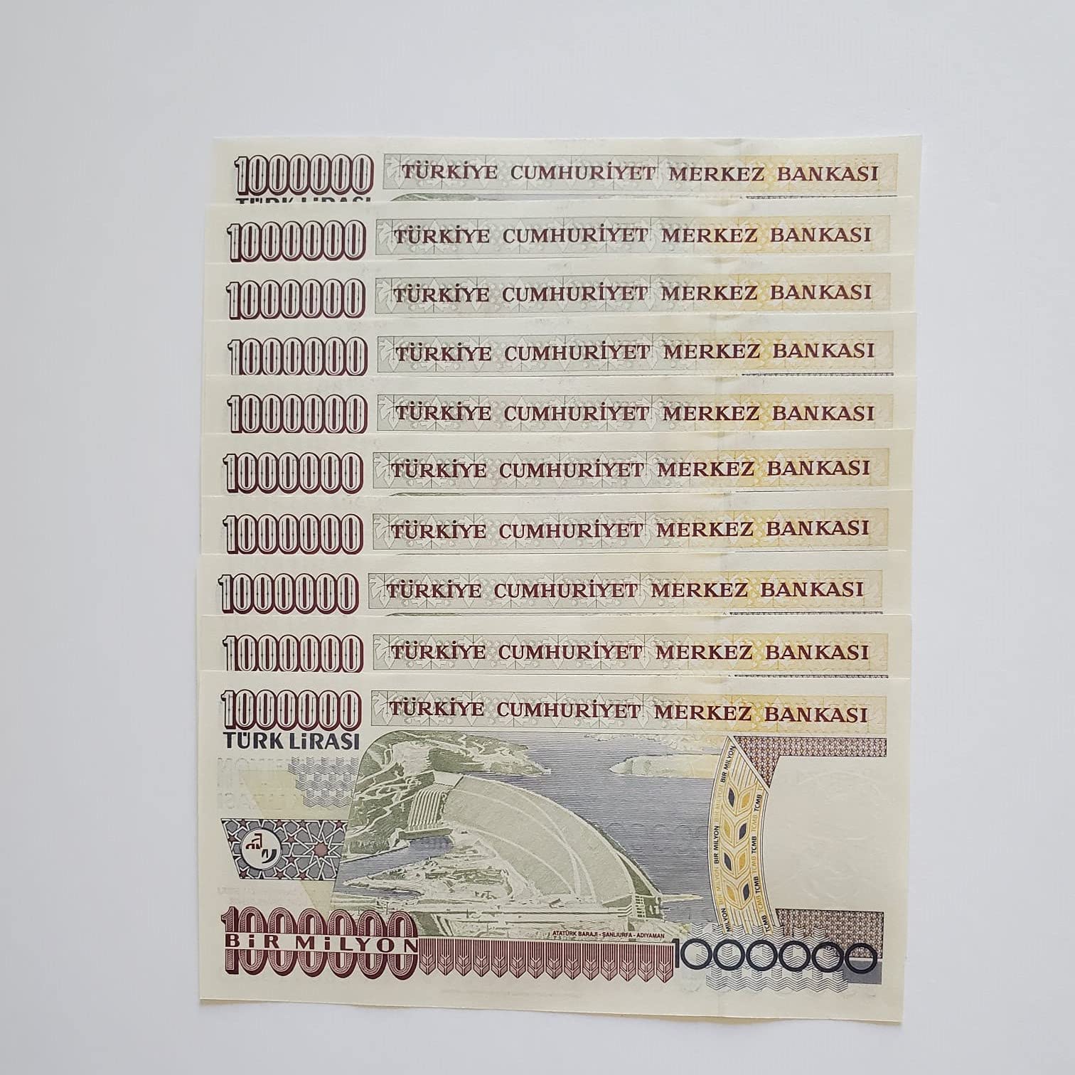 irnotes 10 x 1,000,000 Banknote Venezuela 1 Million Bolivar Soberano Banknote UNC|. Buy 2 sets you will received 3 X 100,000 Rails Worth $30