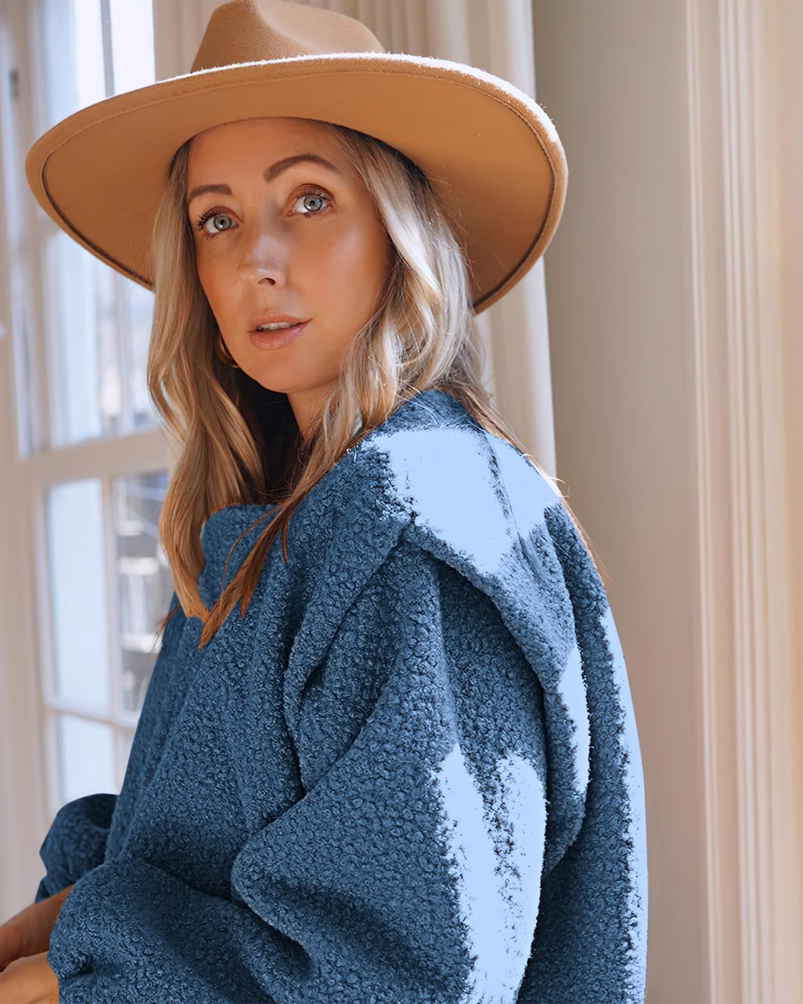 KIRUNDO Women's 2024 Fall Winter Sherpa Fleece Jacket Faux Wool Embedded Lantern Sleeve Casual Loose Outwear With Pockets(Blue, Small)