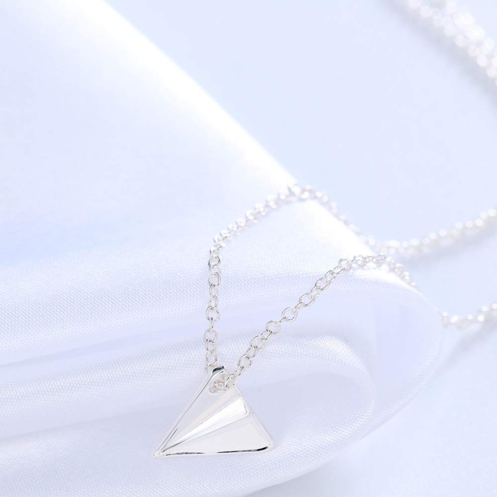 YOOESTORES82 2PCS Triangle Origami Plane Necklaces,Delicate Geometric Triangle Paper Airplane Pendant Necklace Set for Women Couples (Silver)