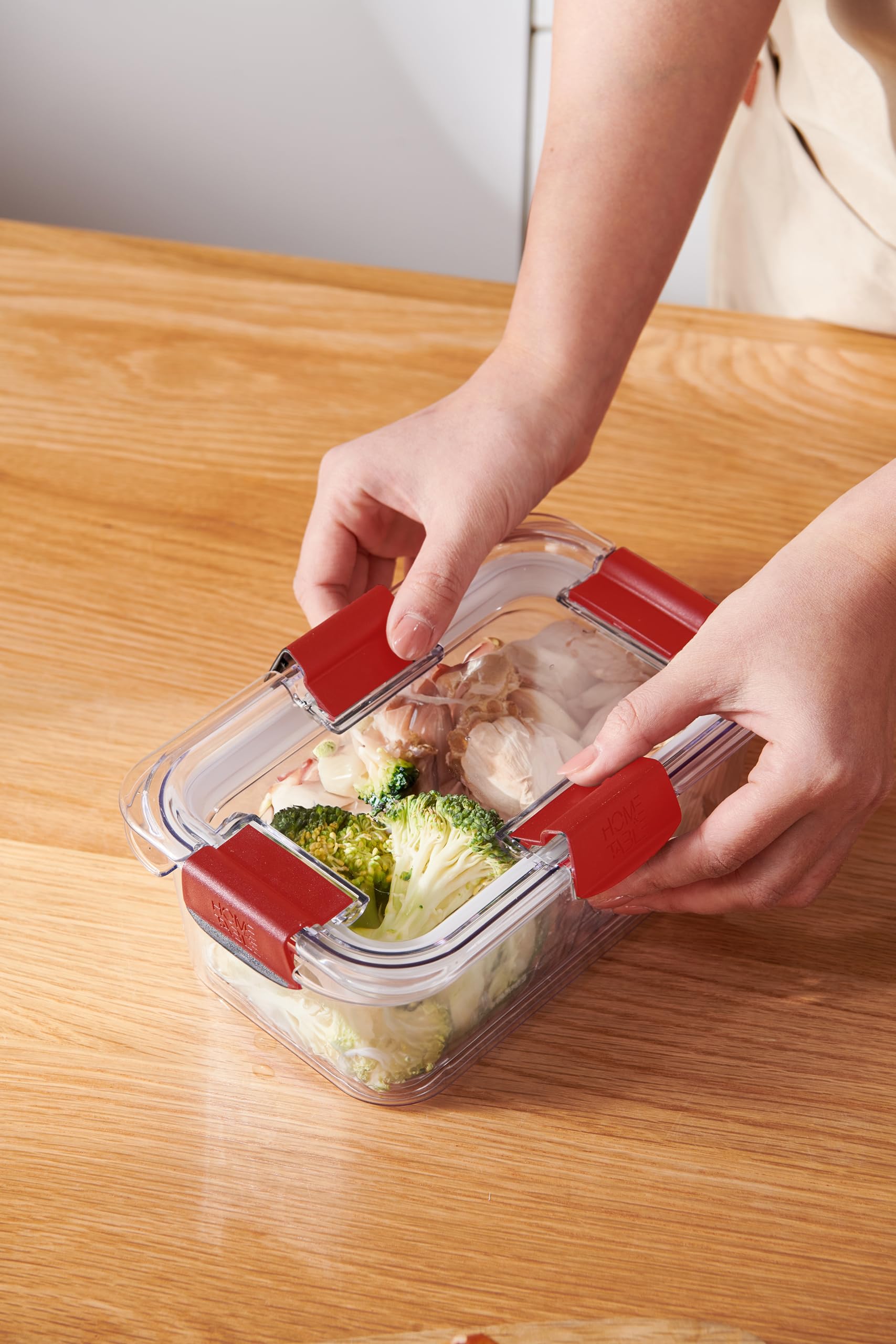 MSM Products Crystal Clear Transparent Food Storage Containers, BPA-Free, Glass Clear Plastic, 12 pieces set (6 lids and 6 containers). Total set capacity 10 LITERS. RED color 4 sides clip lock.