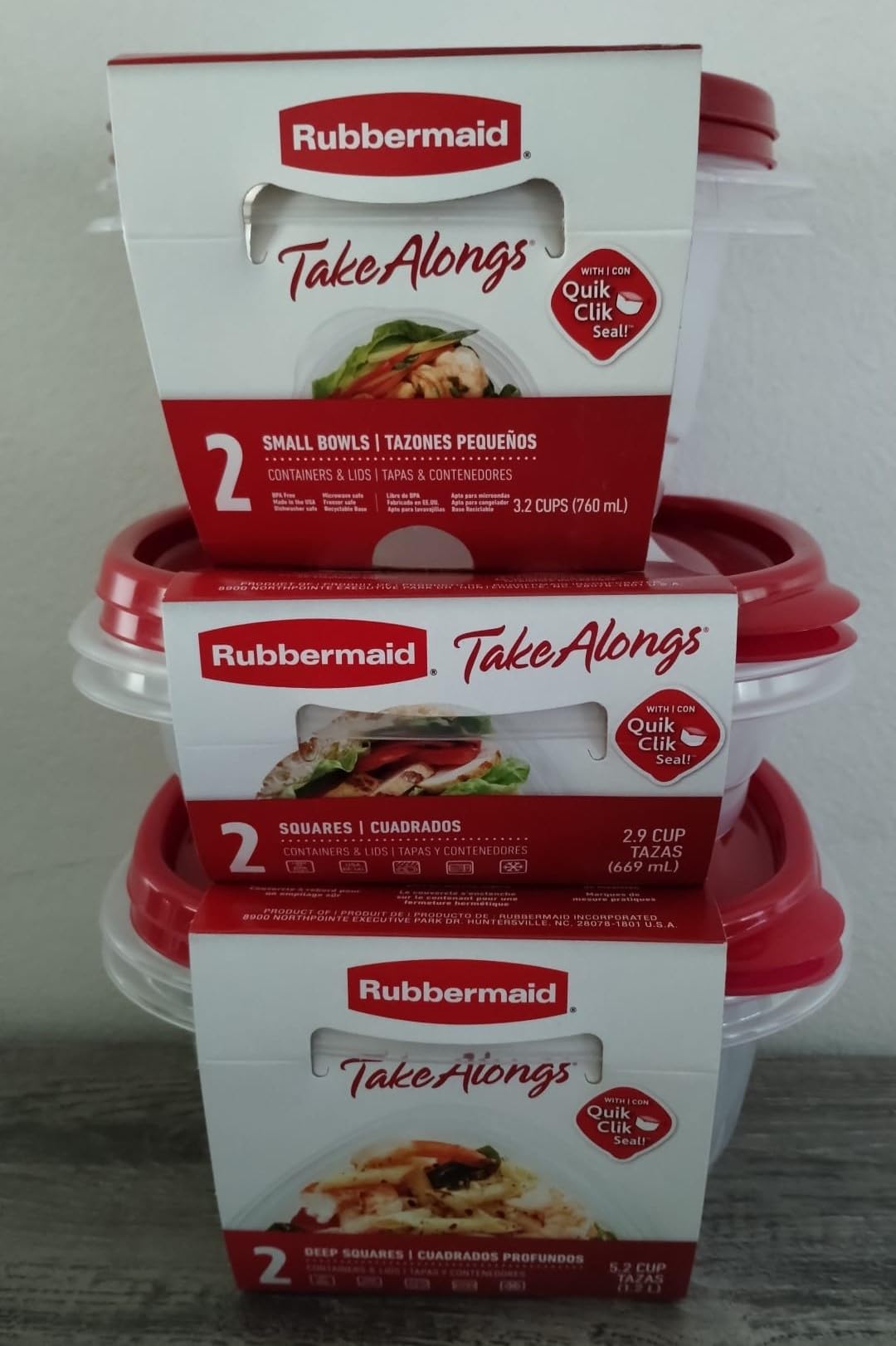 Rubbermaid food storage containers, 6 pack: 2 round 3.2 cups, 2 square 2.9 cups, 2 square 5.2 cups.