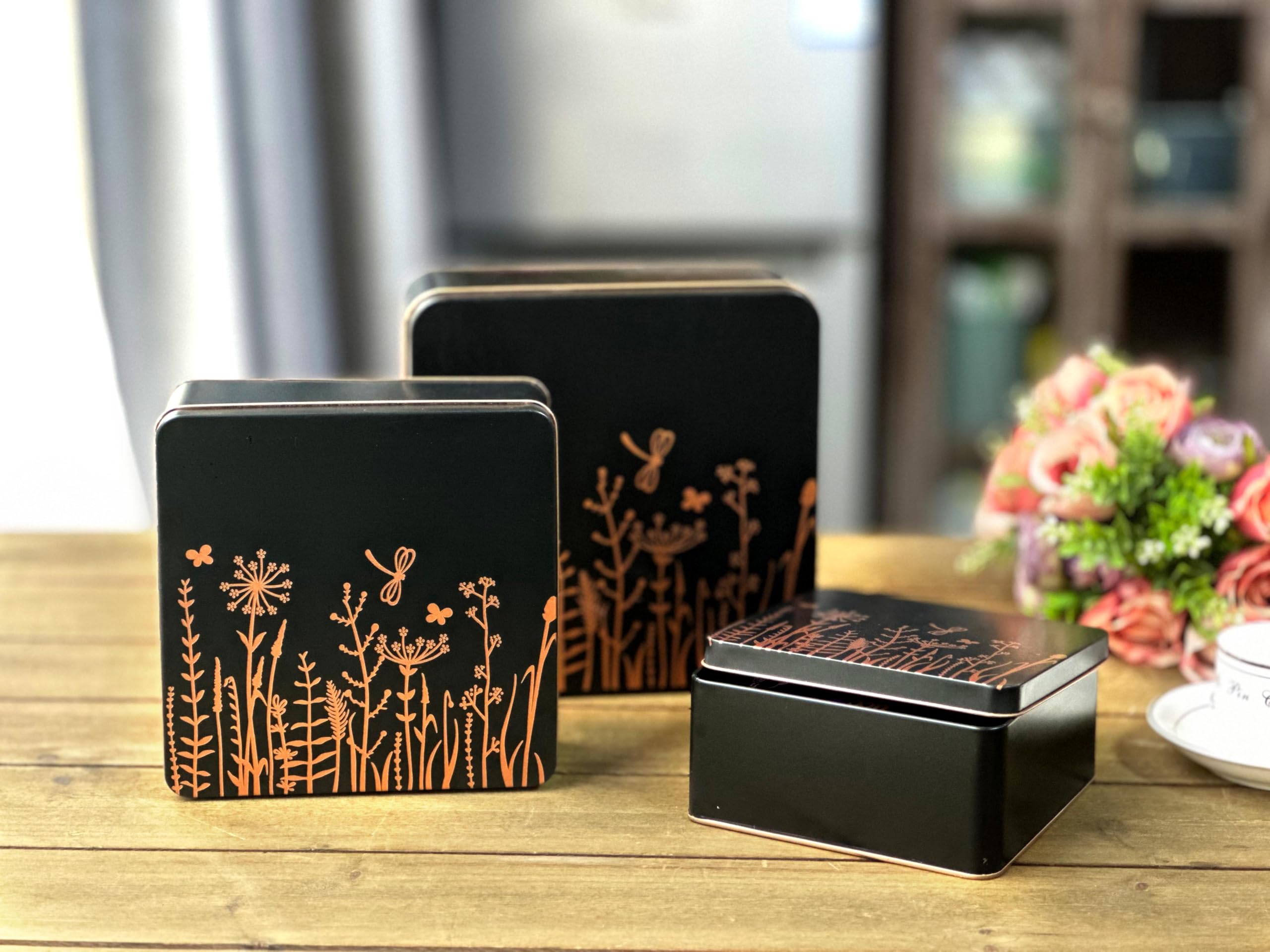 PHILPETY Decorative Storage Box Rural Tin Gift Box Tinplate Candy Cookie Box Square Candy Storage Containers with Lids for Chocolate Candy Tea Coffee Cosmetics Jewelry Photos Gift Case 3Pcs