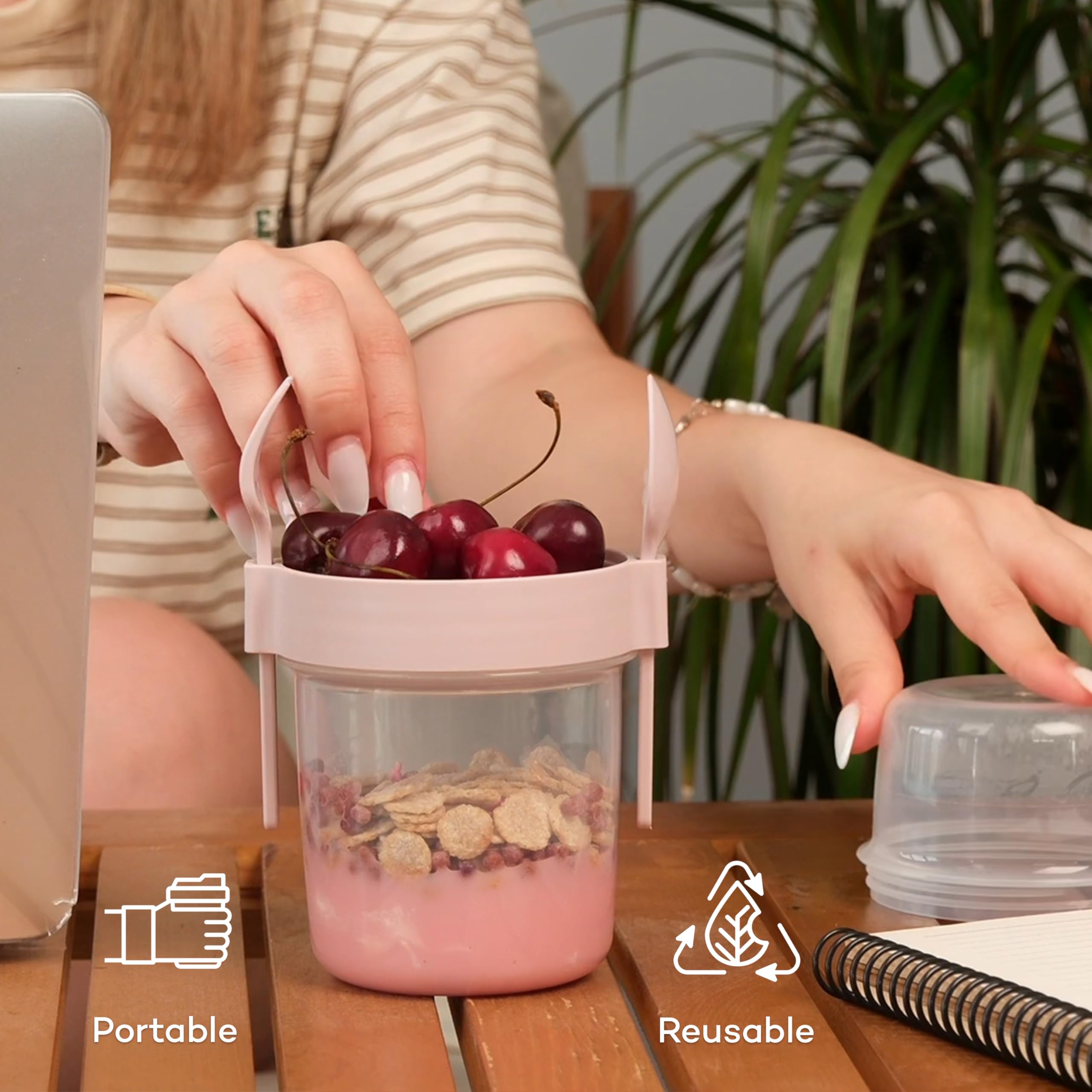 Osier Blanc 4 Pack On The Go 21.9 oz Breakfast Cups with Lids and Spoon, Reusable Cereal Yogurt Cup with Topping Plastic Overnight Oats Container for Granola Oatmeal (21.9 oz - 4 Colors Set)