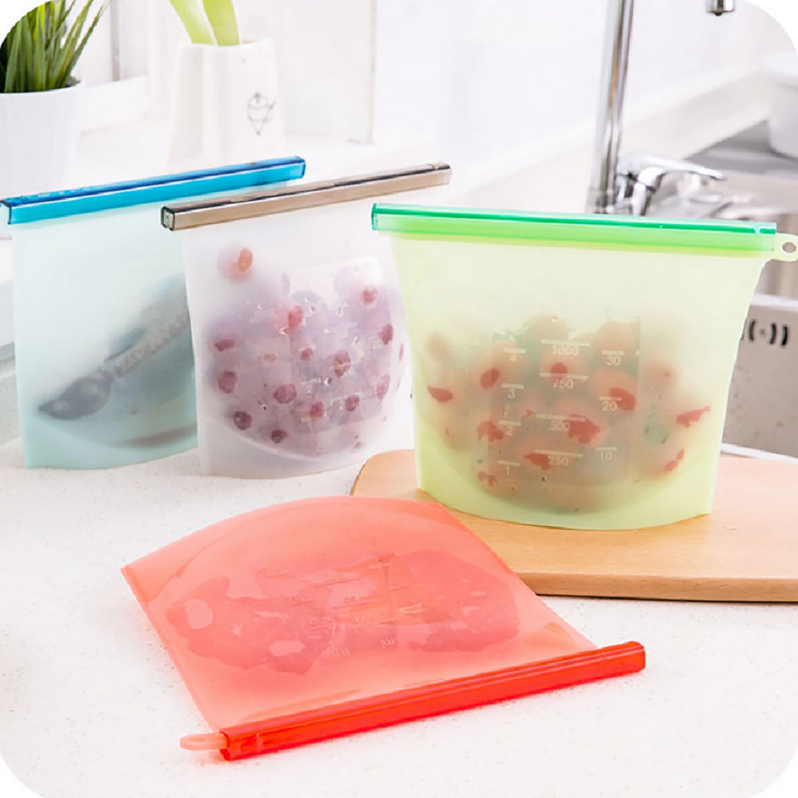 Reusable Silicone Food Storage Bags, WINDSIUUU 100% Silicone Food Grade Containers, Leakproof, Sandwich Snack Bags, Stand Up Zip Container for Soup and Leftovers, Dishwasher & Microwave Oven Safe-18OZ