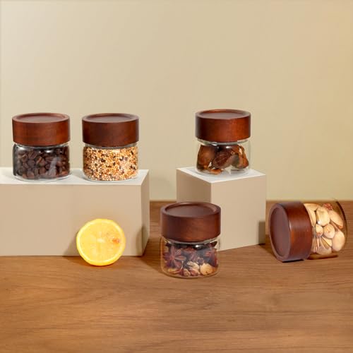 DOPHCOZFFY Salad Dressing Container To Go, 4.2 oz Glass Small Condiment with Lids, Dipping Sauce Cups Set, Leakproof Reusable for Lunch Box Work Trip (Bamboo and wood glass jar 4PCS)
