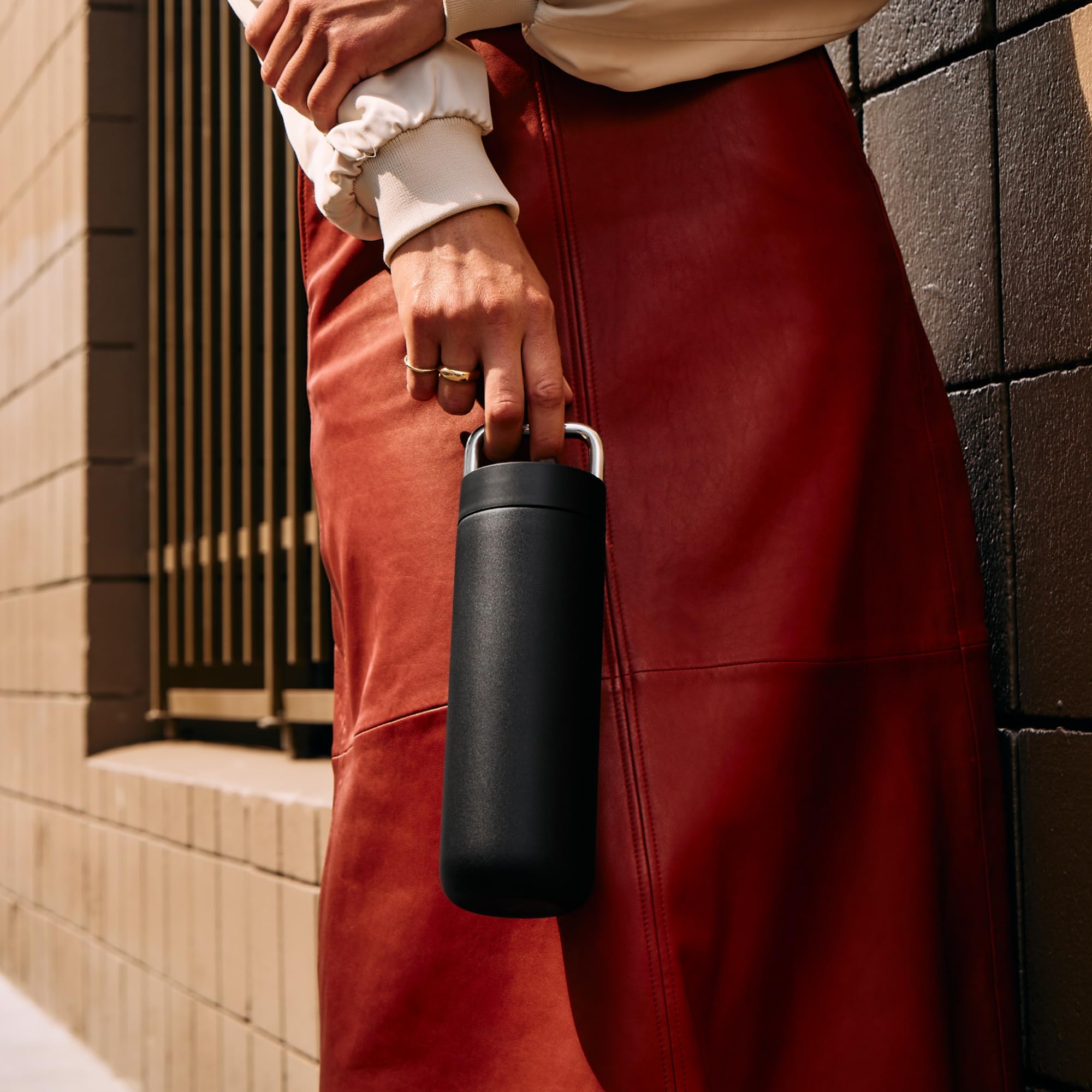 Fellow 20 oz Carter Carry Vacuum Insulated Tumbler for Water, Tea, Coffee, Smoothies, & more - Stainless Steel - Keeps Heat for 12 Hours/Stays Cold for 24 Hours-Leak-Proof Seal-Slim Width-Matte Black