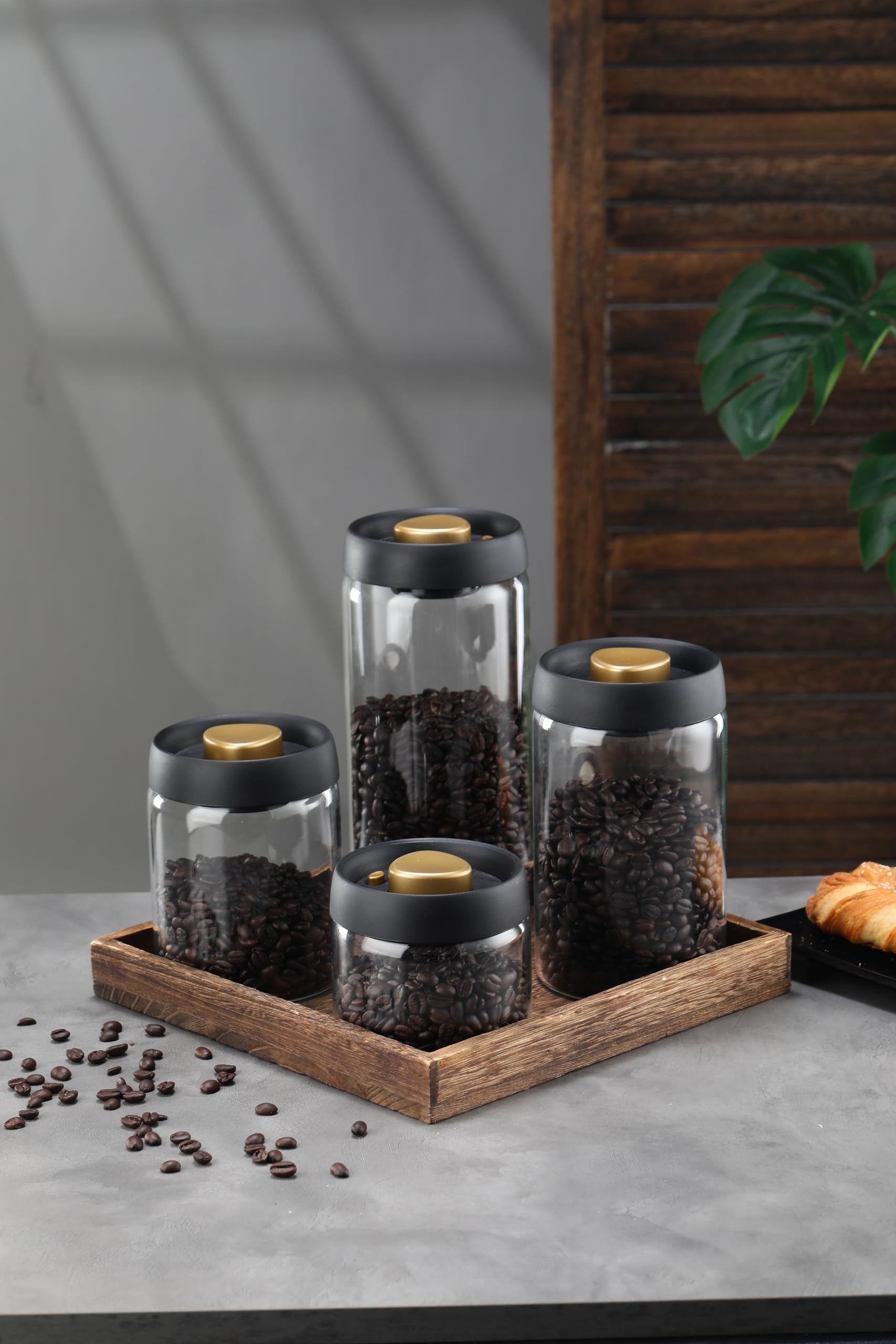LOEZ Coffee Bean Storage Container Airtight, Lid Sealed with Press-Down Vacuum, Borosilicate Glass Coffee Canister, Food Storage, Coffee Bar for Ground Coffee, Tea, Beans, Spices (Extra Large - Clear)