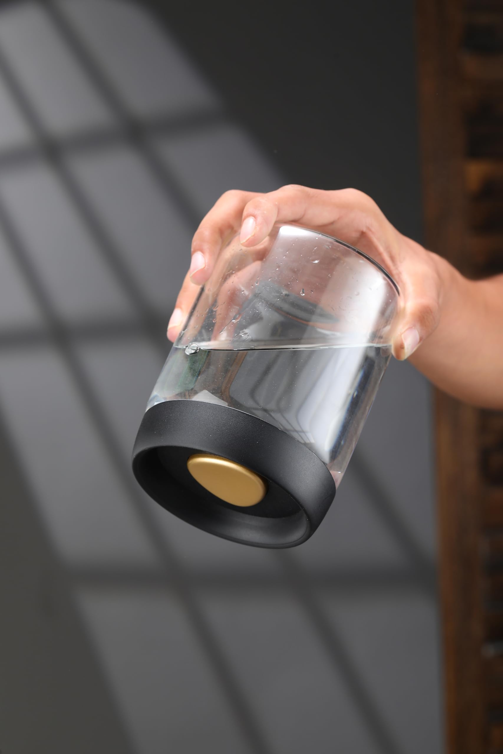LOEZ Coffee Bean Storage Container Airtight, Lid Sealed with Press-Down Vacuum, Borosilicate Glass Coffee Canister, Food Storage, Coffee Bar for Ground Coffee, Tea, Beans, Spices (Extra Large - Clear)