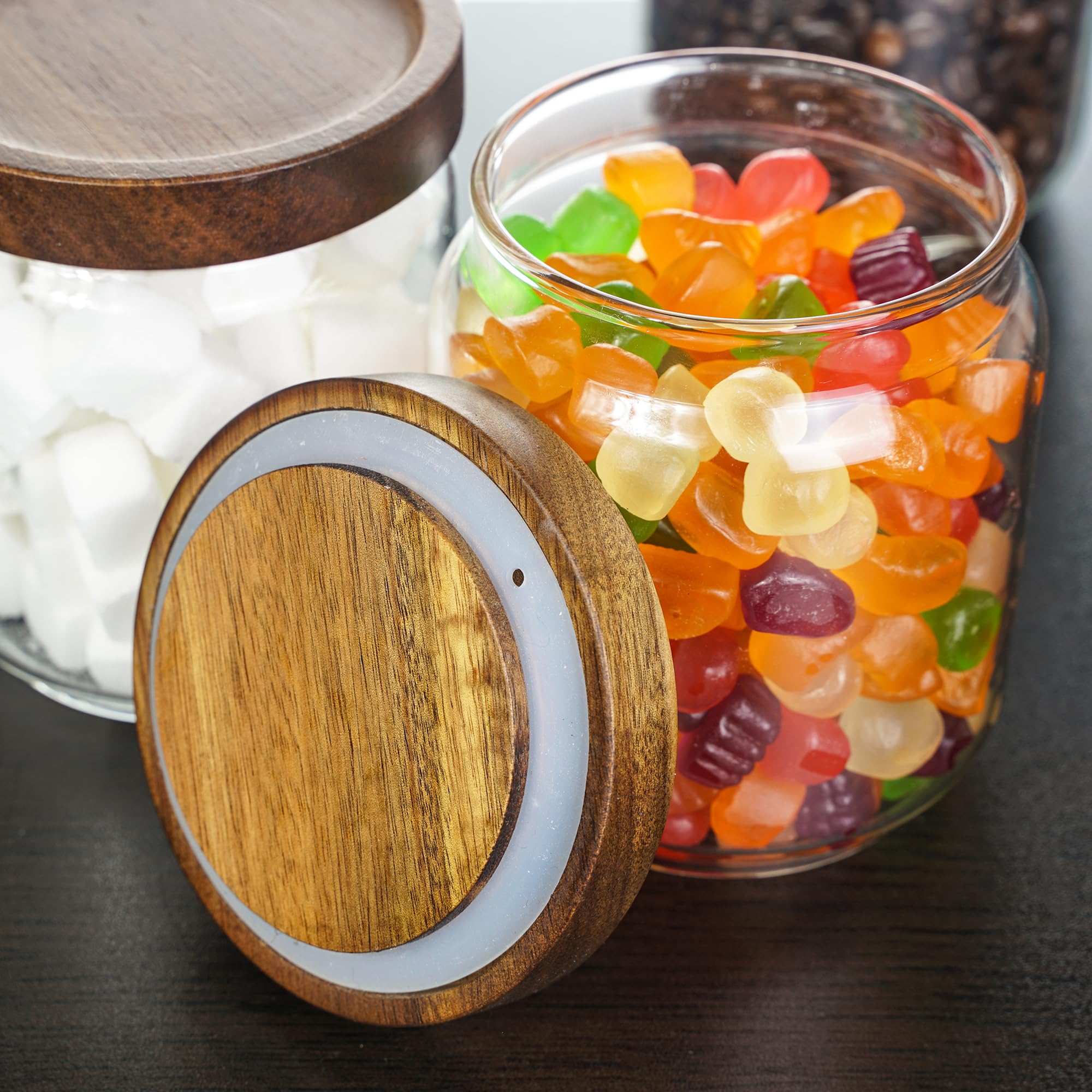 Yeahey Glass storage jars with wooden lids, food storage jars, glass kitchen jars, transparent containers for coffee bean storage, biscuit/candy/spice/tea/Pasta/Nuts storage jars (15oz*2)