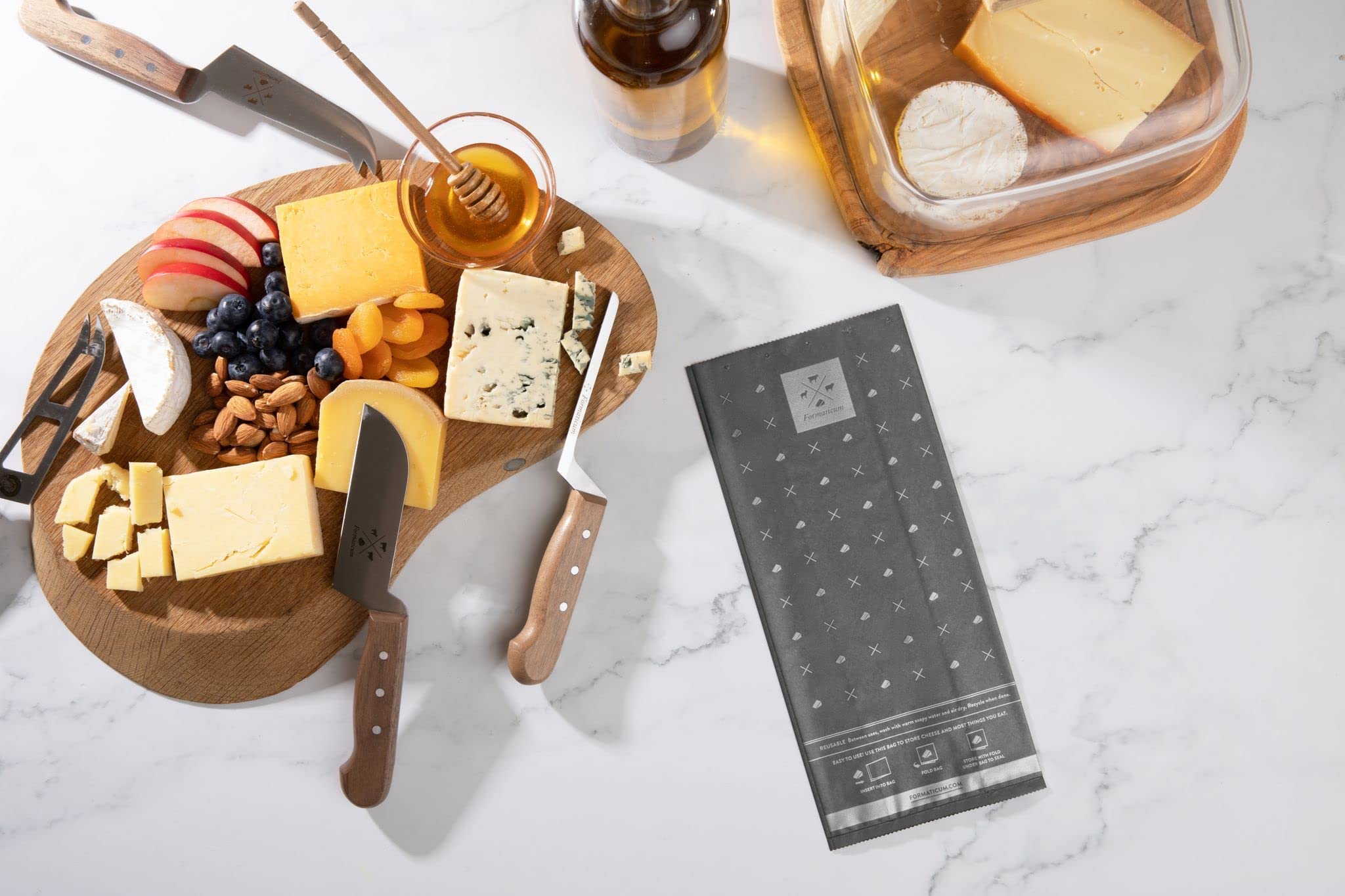 Formaticum Reusable Storage Bundle - Includes Reusable Cheese Storage Bags and Reusable Cheese Storage Sheets, Gift for Charcuterie Board Presentation and Food Tasting Events