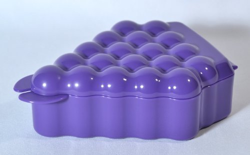 Tupperware Grapes and other Fruits Keeper in Purple by Tupperware