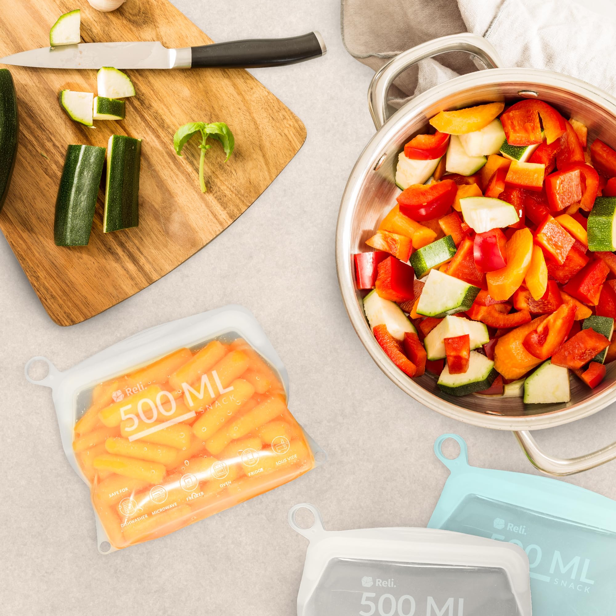 Reli. Reusable Silicone Bags (2 Pack) | Snack (500 ml), Clear | Silicone Bags for Food Storage | Small Reusable Food Storage for Meal Prep, Lunch Boxes | Leak-Proof, Dishwasher/Freezer Safe
