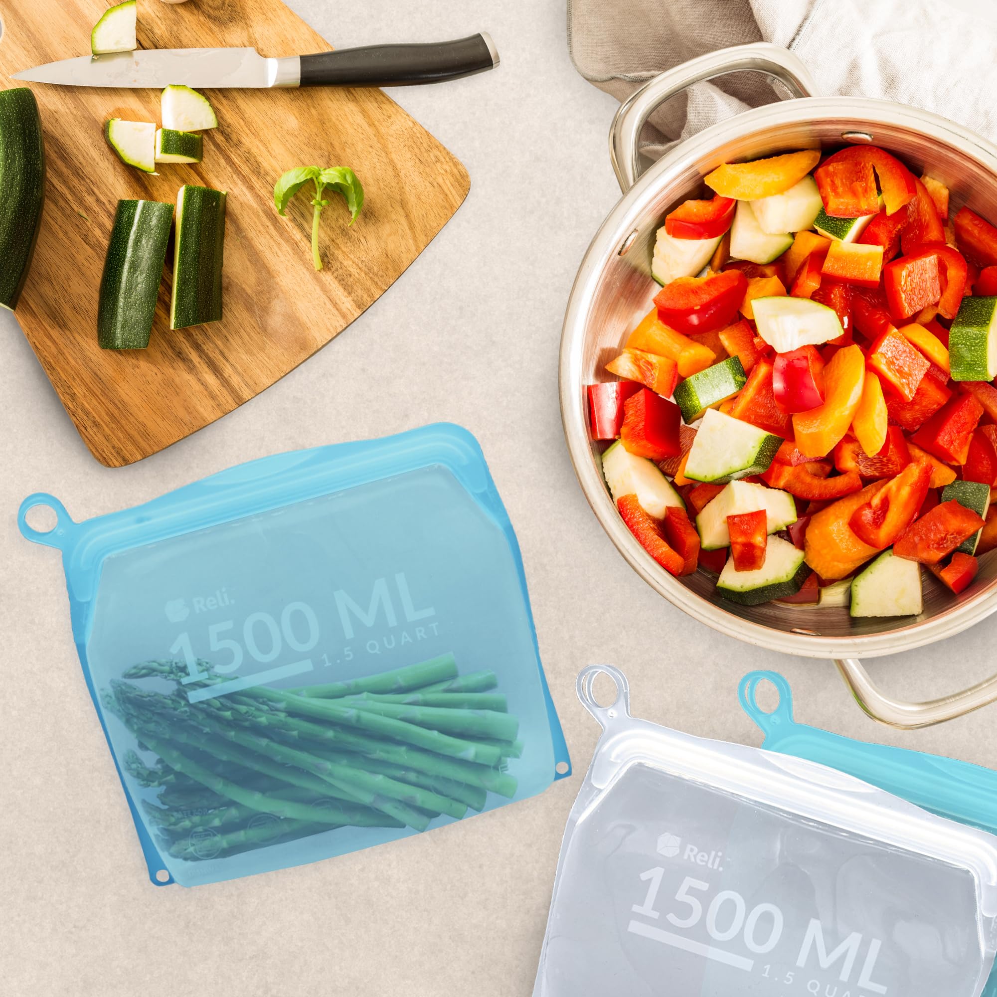 Reli. Reusable Silicone Bag (1 Pack) | Gallon (1500 ml), Aqua | Silicone Freezer Bags for Food Storage | Reusable Food Storage for Meal Prep | Dishwasher/Freezer Safe
