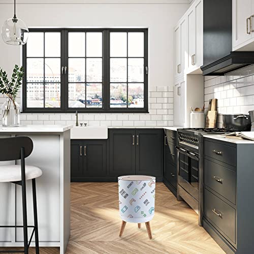 QOR88NJOG Trash Can with Lid Gamepad Seamless Texture with Console Videogame Controllers and Game Wood Small Garbage Bin Waste Bin for Kitchen Bathroom Bedroom Press Cover Wastebasket 7L/1.8 Gallon