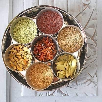 ARTISENIA Stainless Steel Spice Container Masala Box 7 Containers and 2 Small Spoon Masala Box Indian Masala Dabba - 7.5 Inch Diameter