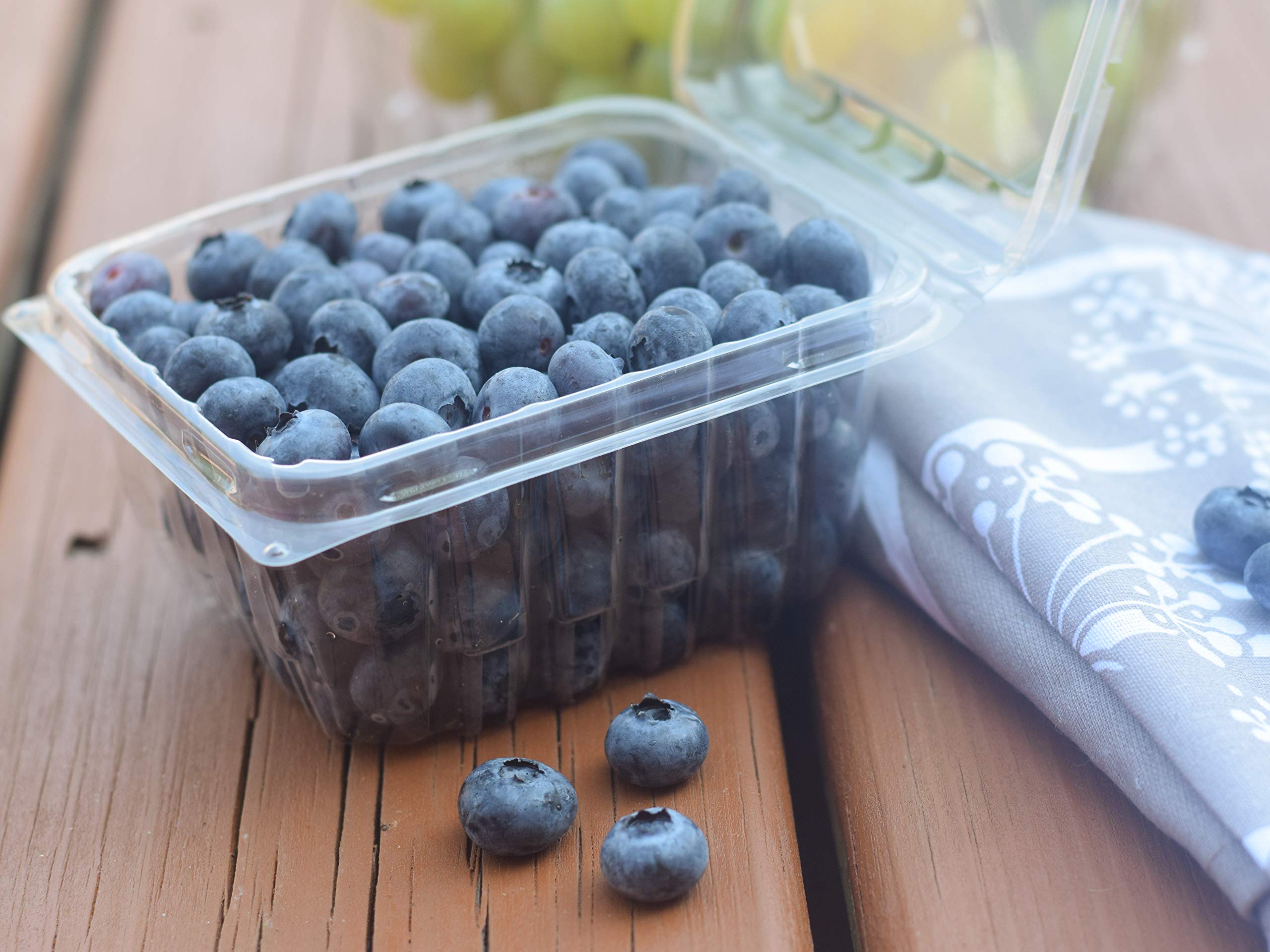 35 PACK - Plastic Berry Basket/Produce Containers - Pint Size for Blueberries, Raspberries, Strawberries