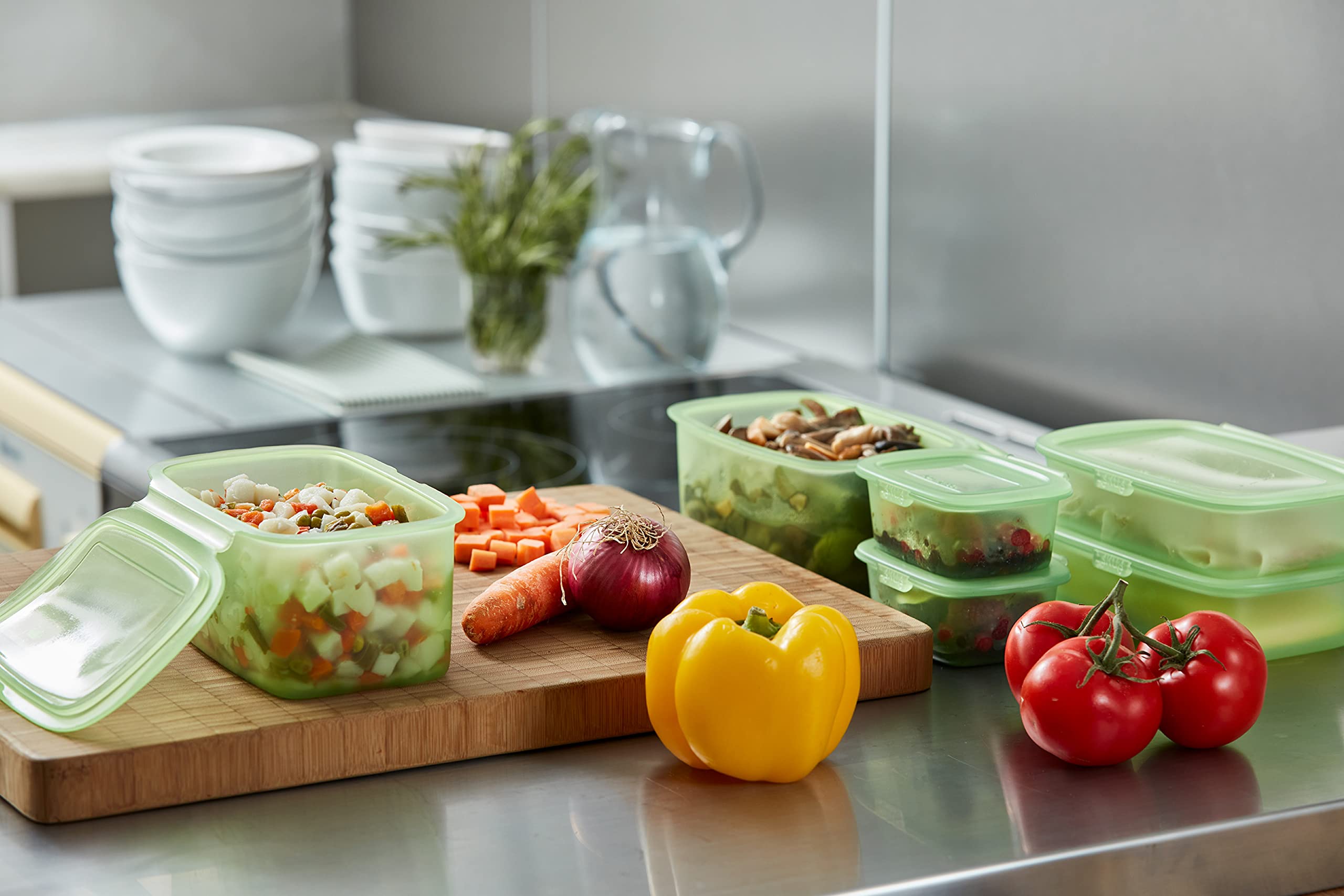 Lxe9kuxe9 Lekue Reusable Silicone Food Storage Box Container set of 3. Set includes: 0.2L, 0.5L, 1.0L