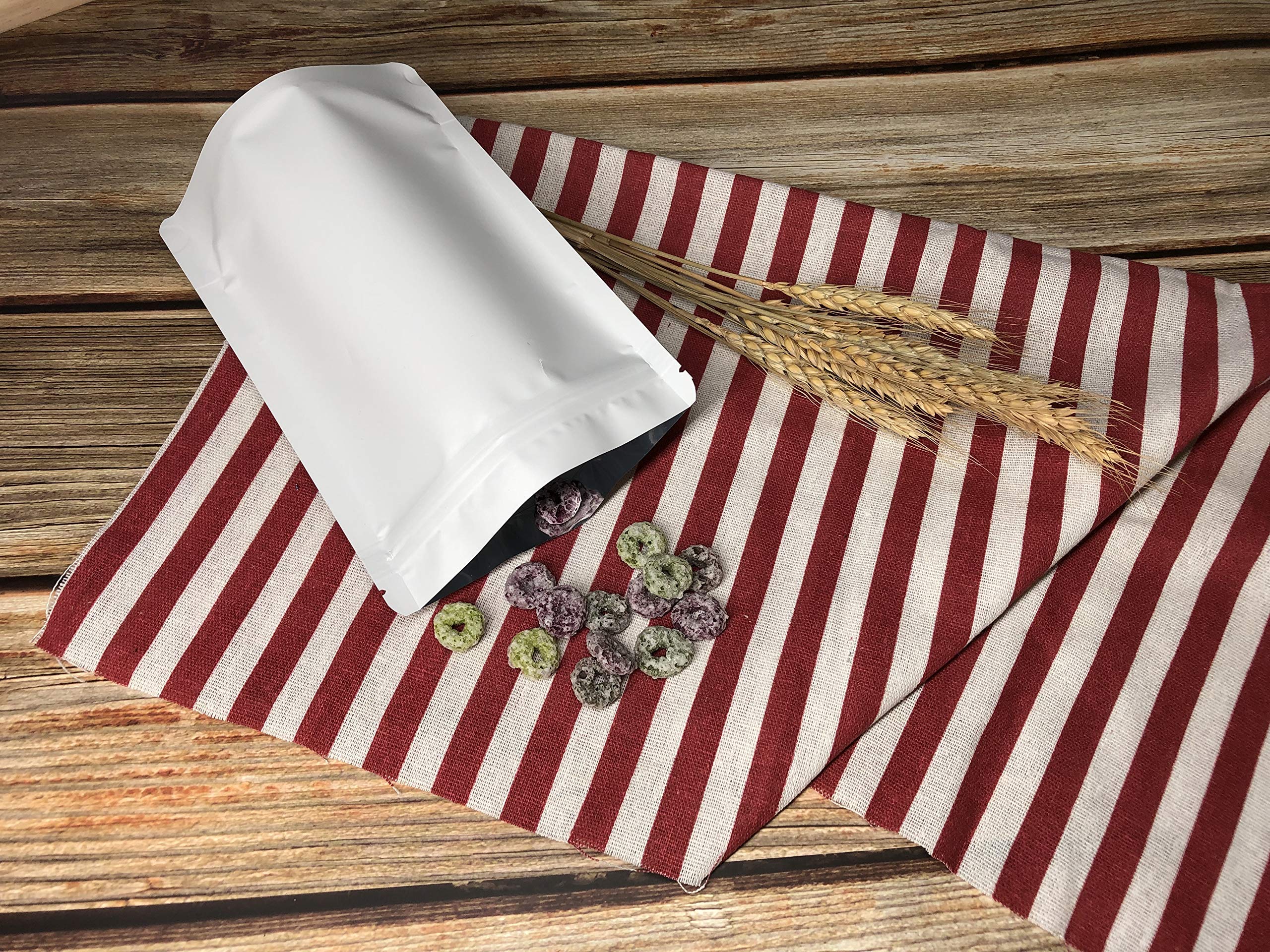100 Pack 5.5x7.8 Inches Matte White and 100 Pack 6.3x9.4 Inches Matte Black Mylar Stand Up Bags