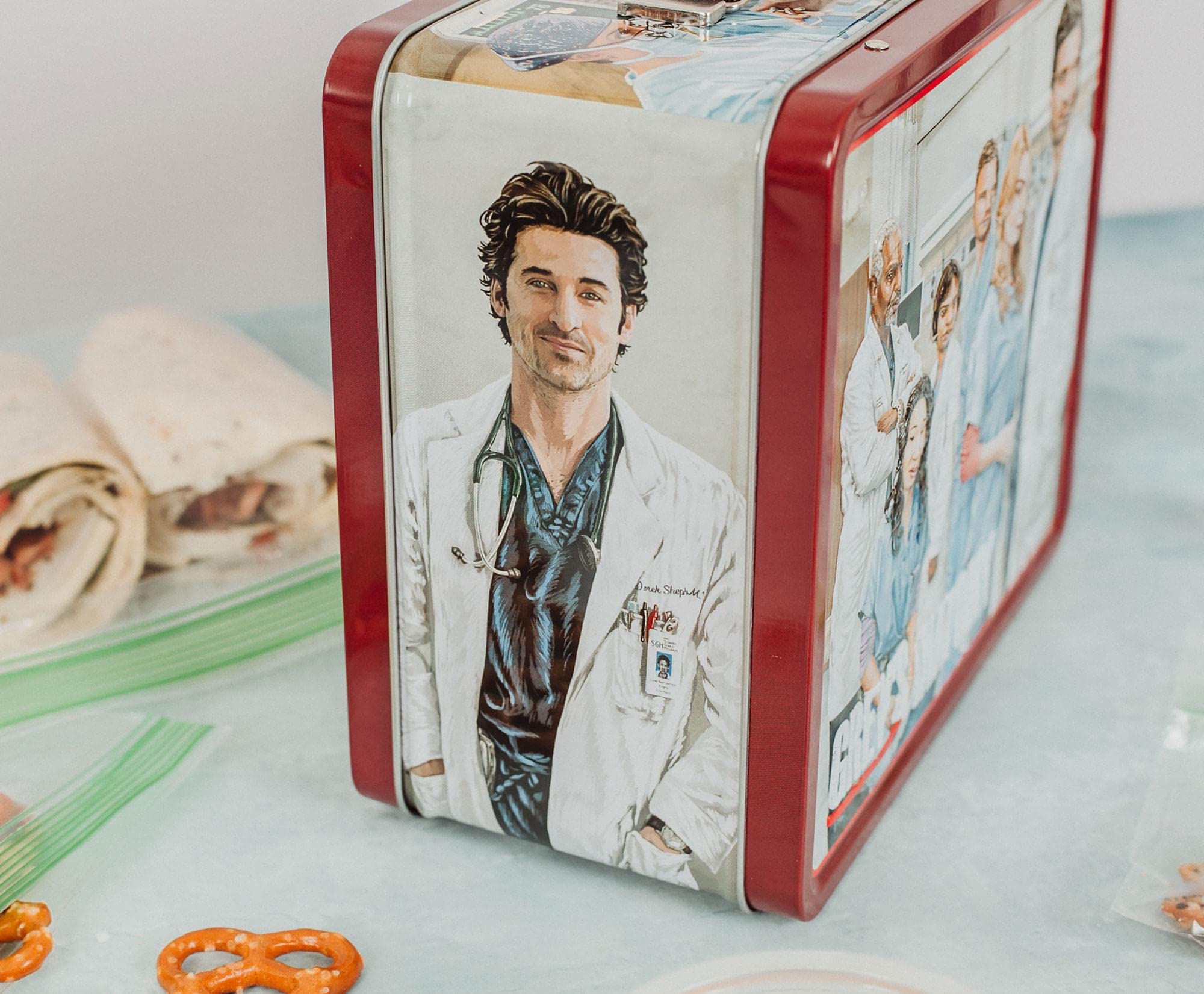 Retro Style Metal Tin Lunch Box Tote | Reusable Bag, Storage Organizer Container, Bento Box Accessories | Official TV Show Collectible | 8 x 7 x 4 Inches