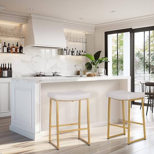 MAISON ARTS White & Gold Bar Stools Set of 4 Counter Height 24 Inches Saddle Stools for Kitchen Counter Backless Modern Gold Barstools Upholstered Faux Leather Stools Farmhouse Island Chairs