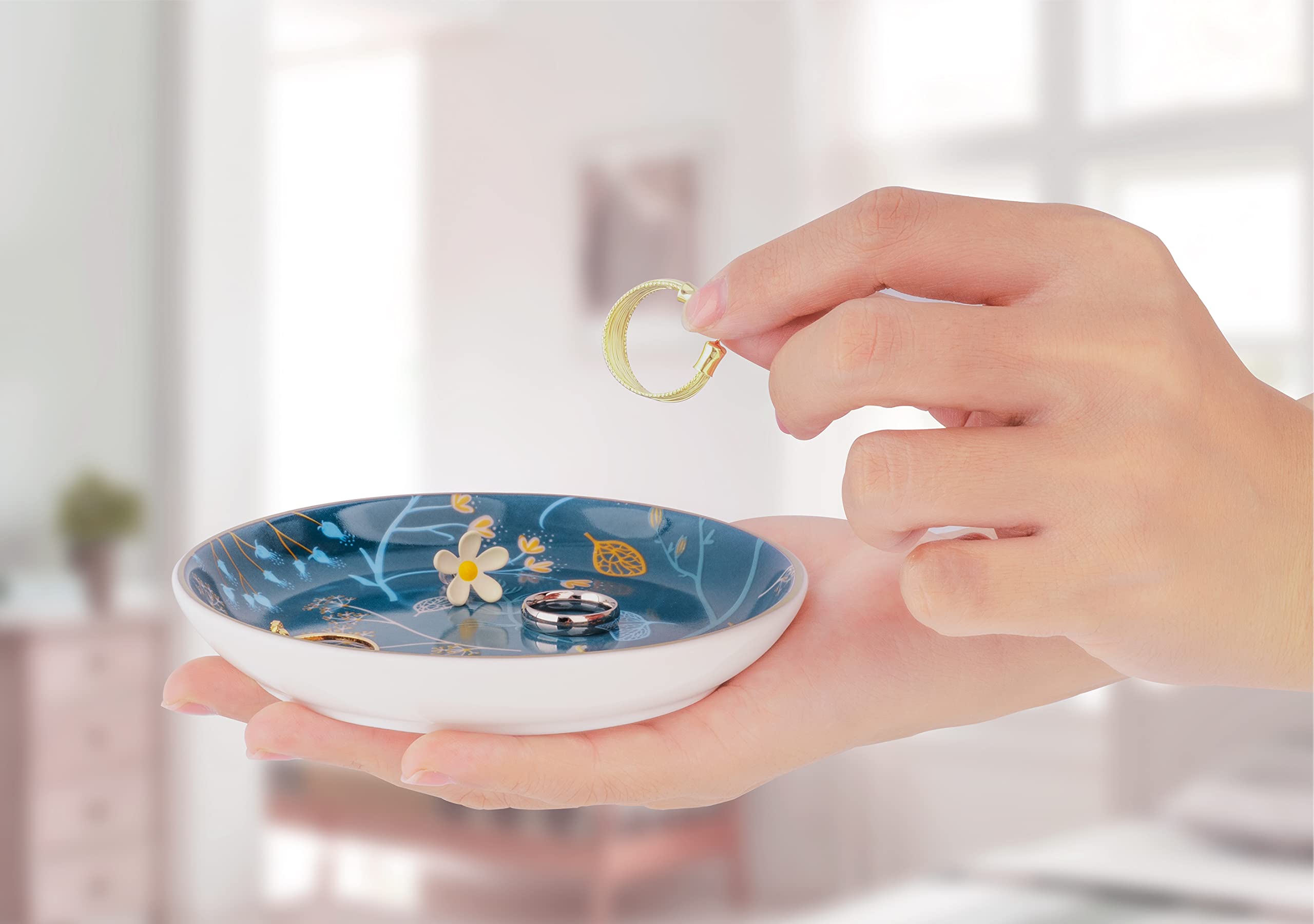 Goporcelain Jewelry Ring Dish Tray Boho Ceramic Decorative Trinket Dish Organizer for Rings Earrings Necklaces Bracelet Watch Keys Plate Small Round Ring Holder Gift for Women Engagement