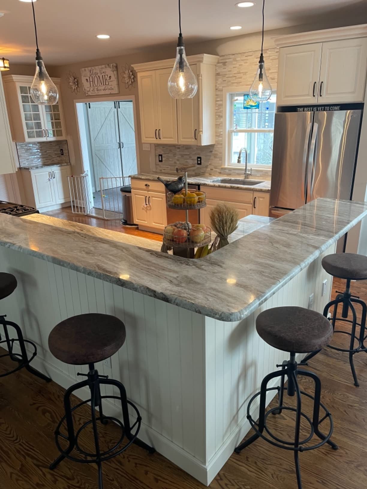 Set of 2 Industrial Bar Stool,Kitchen Stool-Adjustable Swivel Vintage Pu Leather Bar Stool-Rustic Bar Stool with Cushion Seat-Metal Iron Pipe Stool-Extra Tall Pub Height 25.39-31.29 Inch,Fully Welded