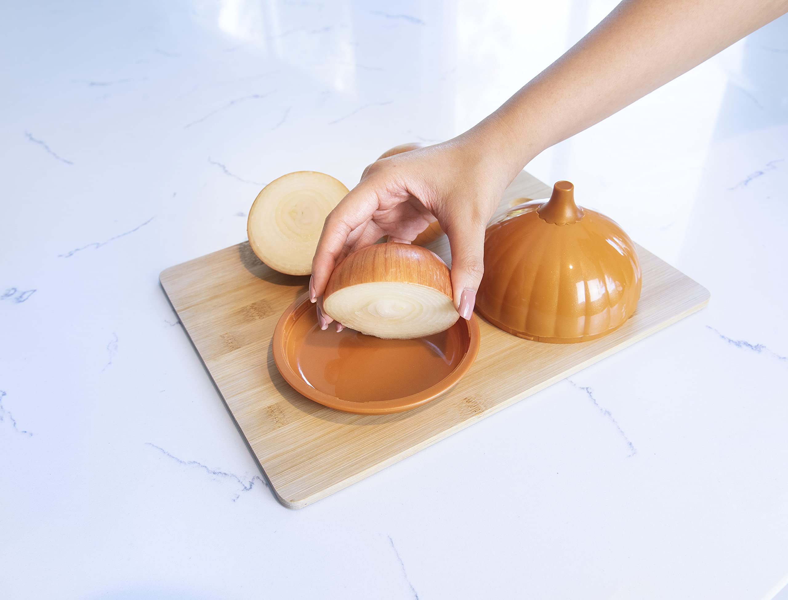 MSC International Joie Fresh Pod Onion Storage Container, Keeps Leftover Half Flavorful and Firm in Fridge, Reusable Kitchen Gadget, BPA Free, Dishwasher Safe