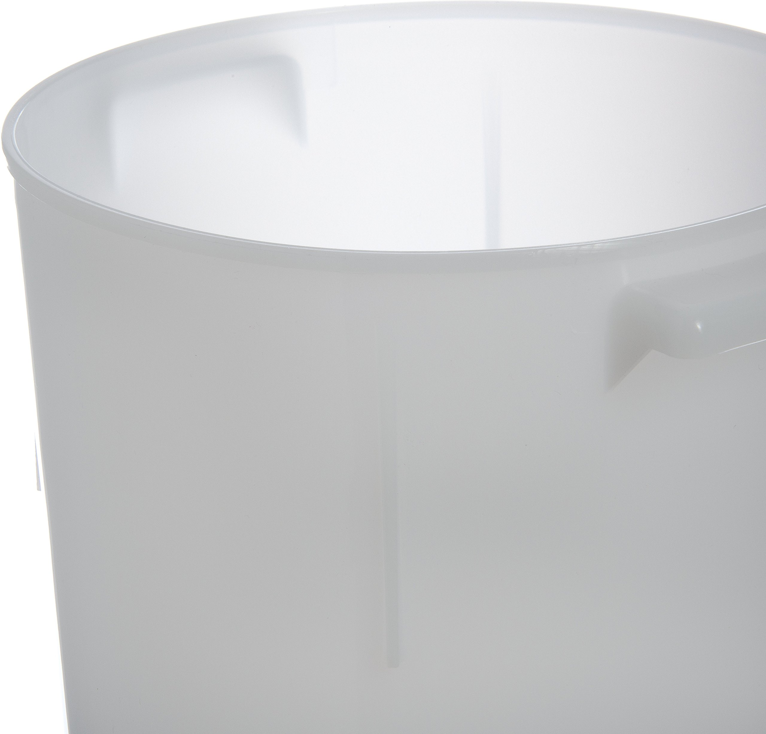 Carlisle FoodService Products Bain Marie Round Food Storage Container for Kitchens, Restaurants, Catering, Plastic, 6 Quarts, White, (Pack of 12)