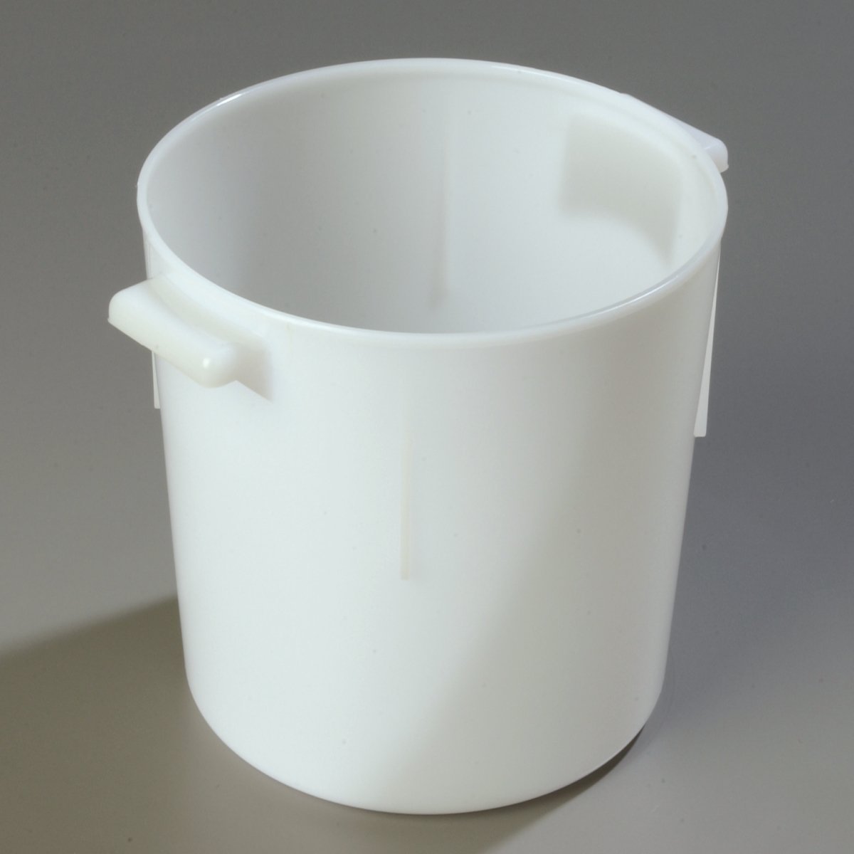 Carlisle FoodService Products Bain Marie Round Food Storage Container for Kitchens, Restaurants, Catering, Plastic, 6 Quarts, White, (Pack of 12)
